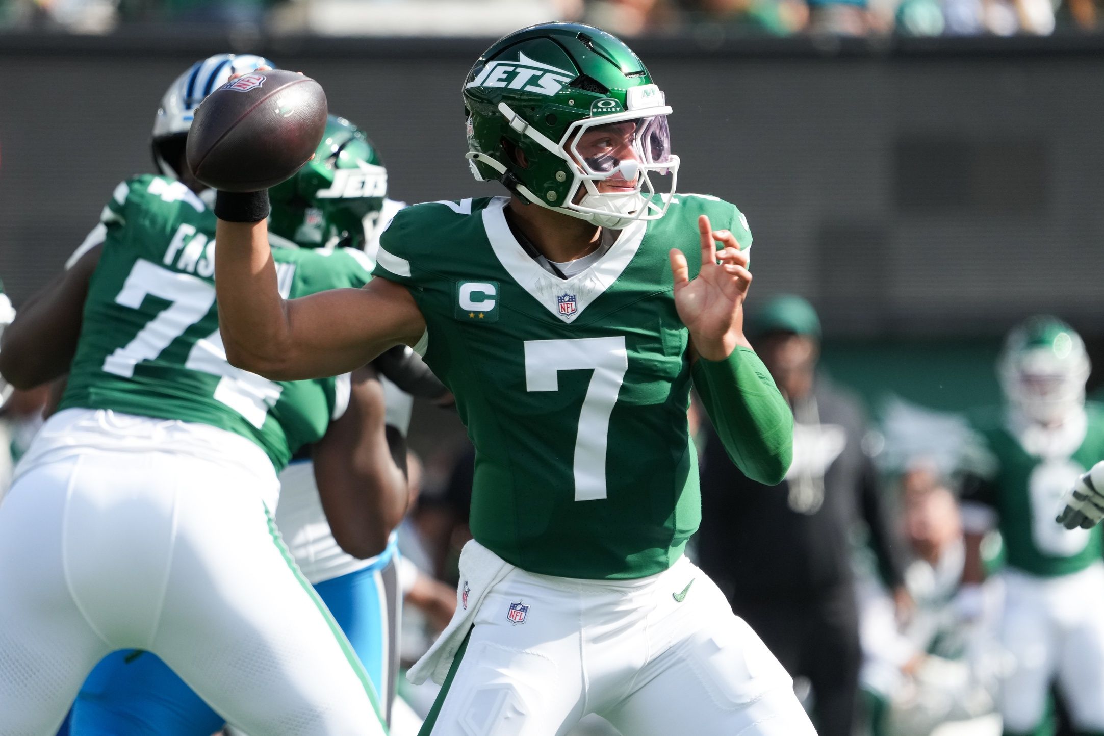‘This Is Embarrassing’ -- NFL Fans Slam Fox’s Panthers-Jets Broadcaster ...