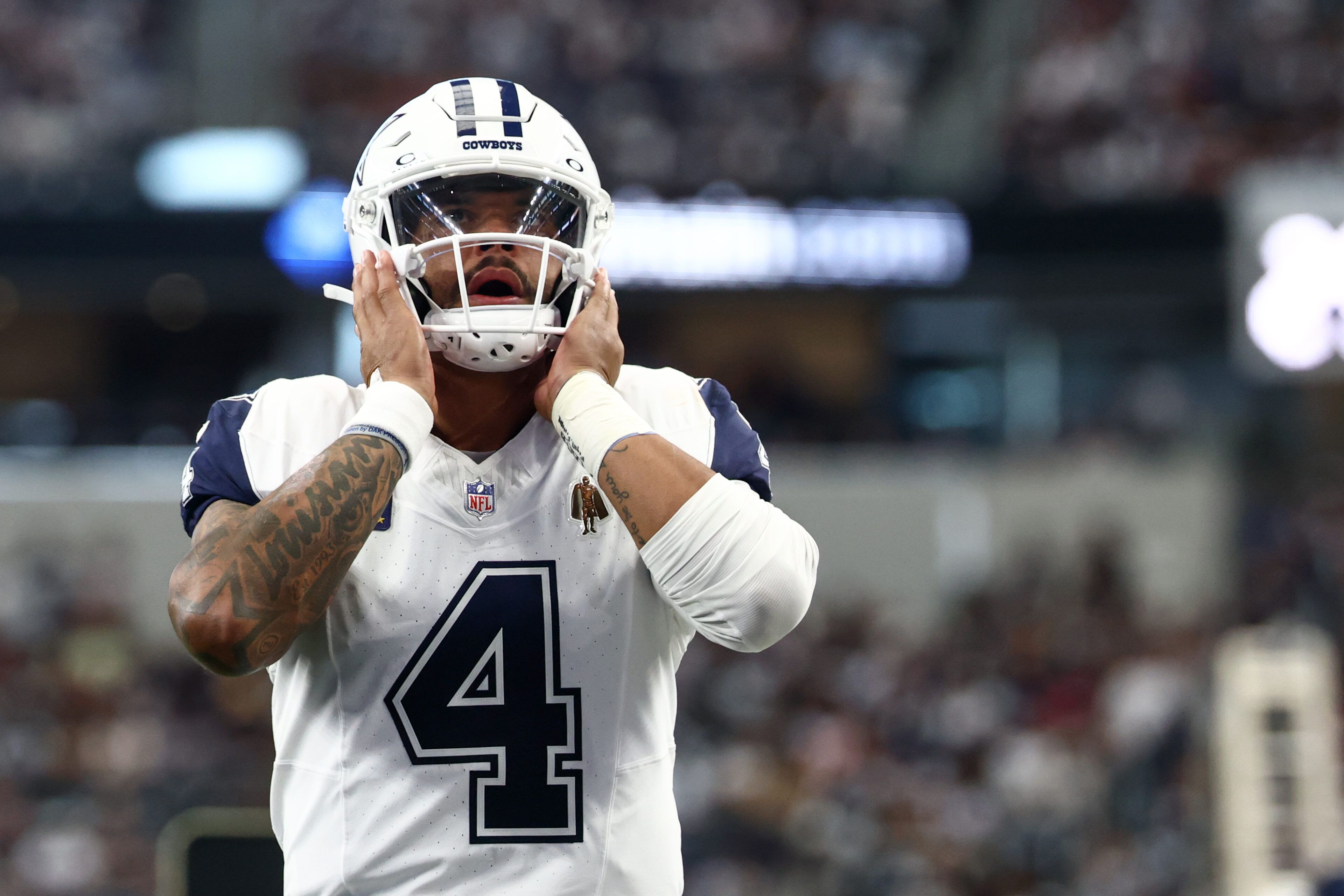 Cowboys QB Dak Prescott Surpasses Tom Brady’s Major Record