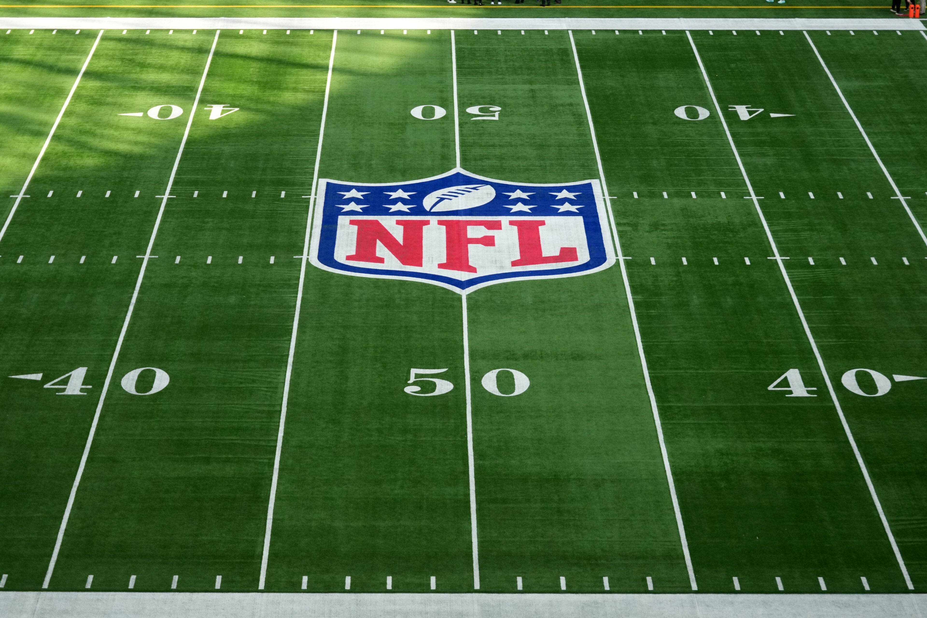 Controversy Erupts After NFL Refs Miss ‘Blatant Offside’ Call That ...