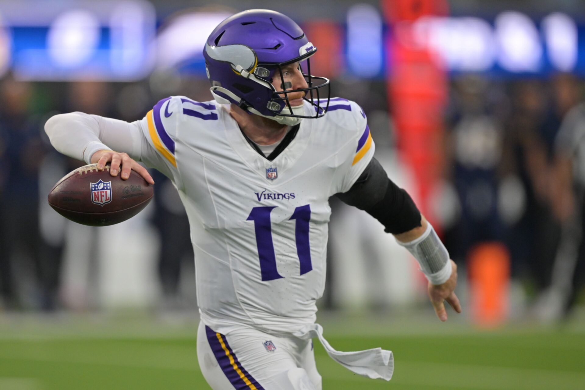 Carson Wentz Injury Update: Latest on Vikings QB After Major Scare on ...