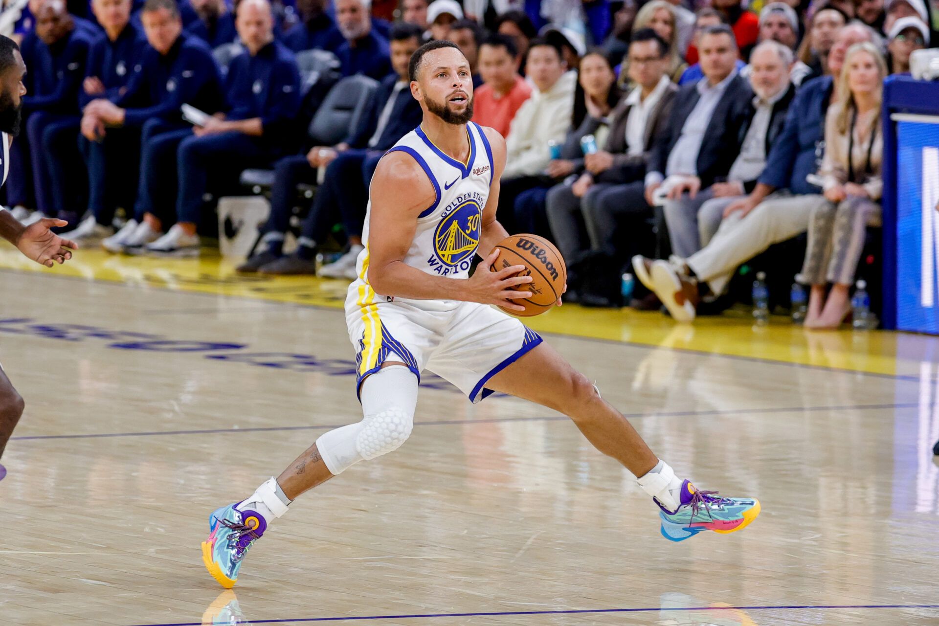 Stephen Curry Closes In On Oscar Robertson For Iconic Point Guard Record