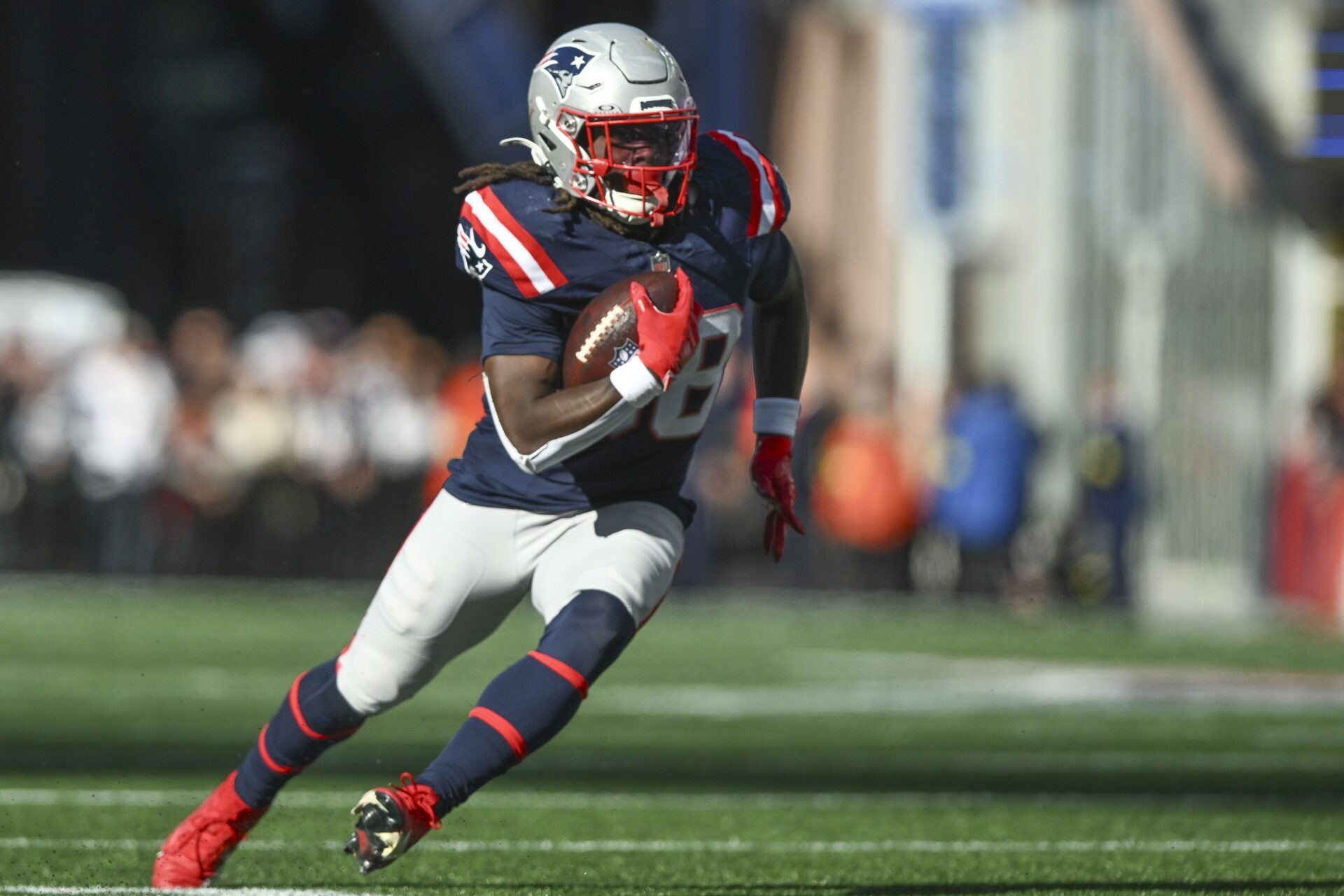Patriots Announce Important Rhamondre Stevenson Injury News
