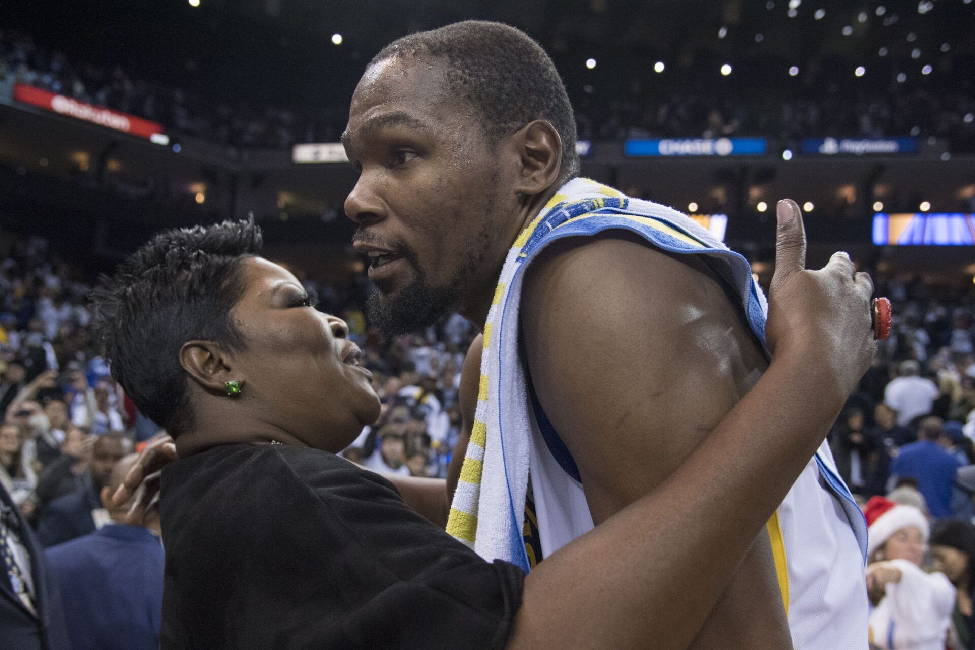 Houston Rockets Star Kevin Durant's Mom Reacts To Nike News