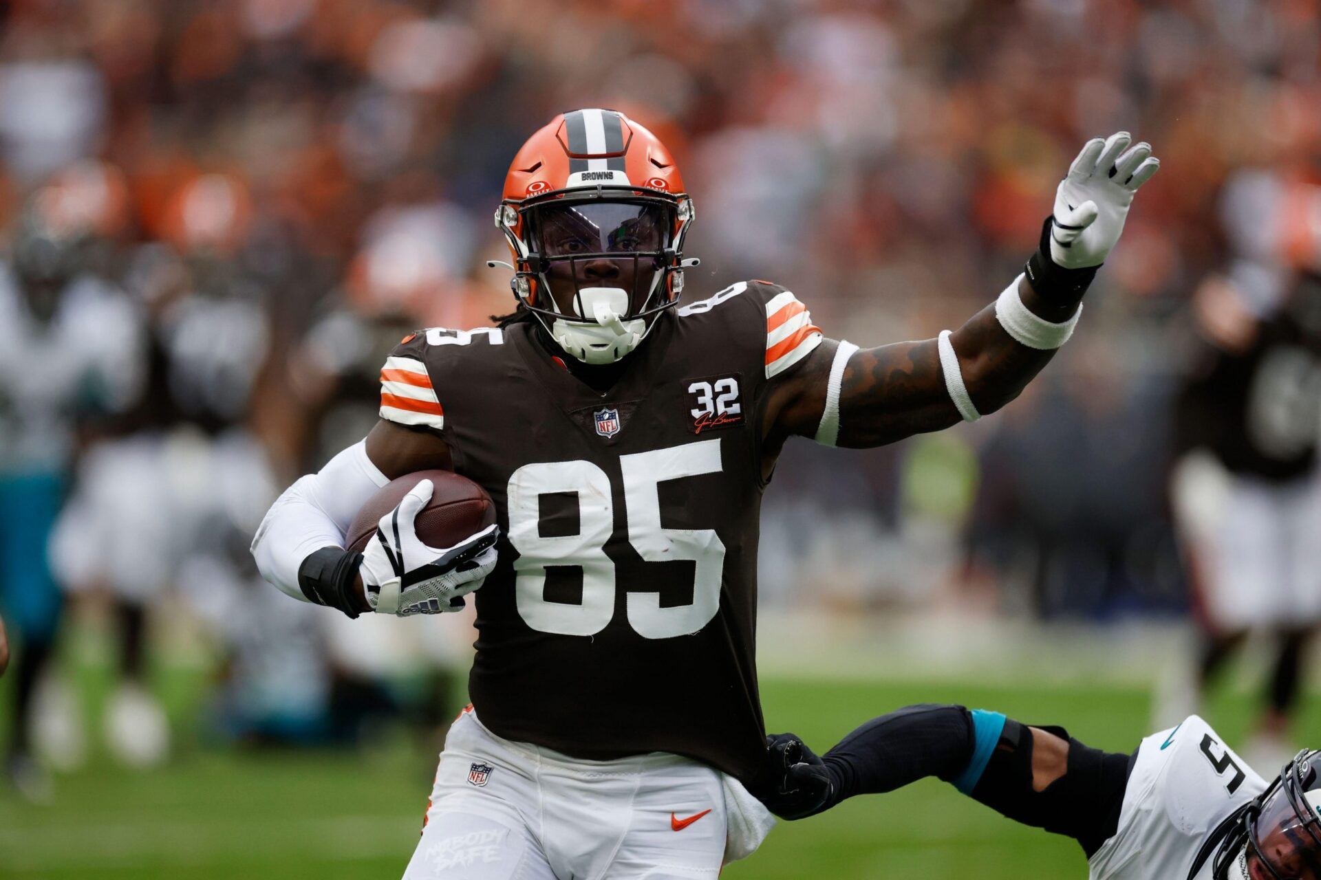 David Njoku Injury Update: What’s the Latest on the Browns TE, and Will ...