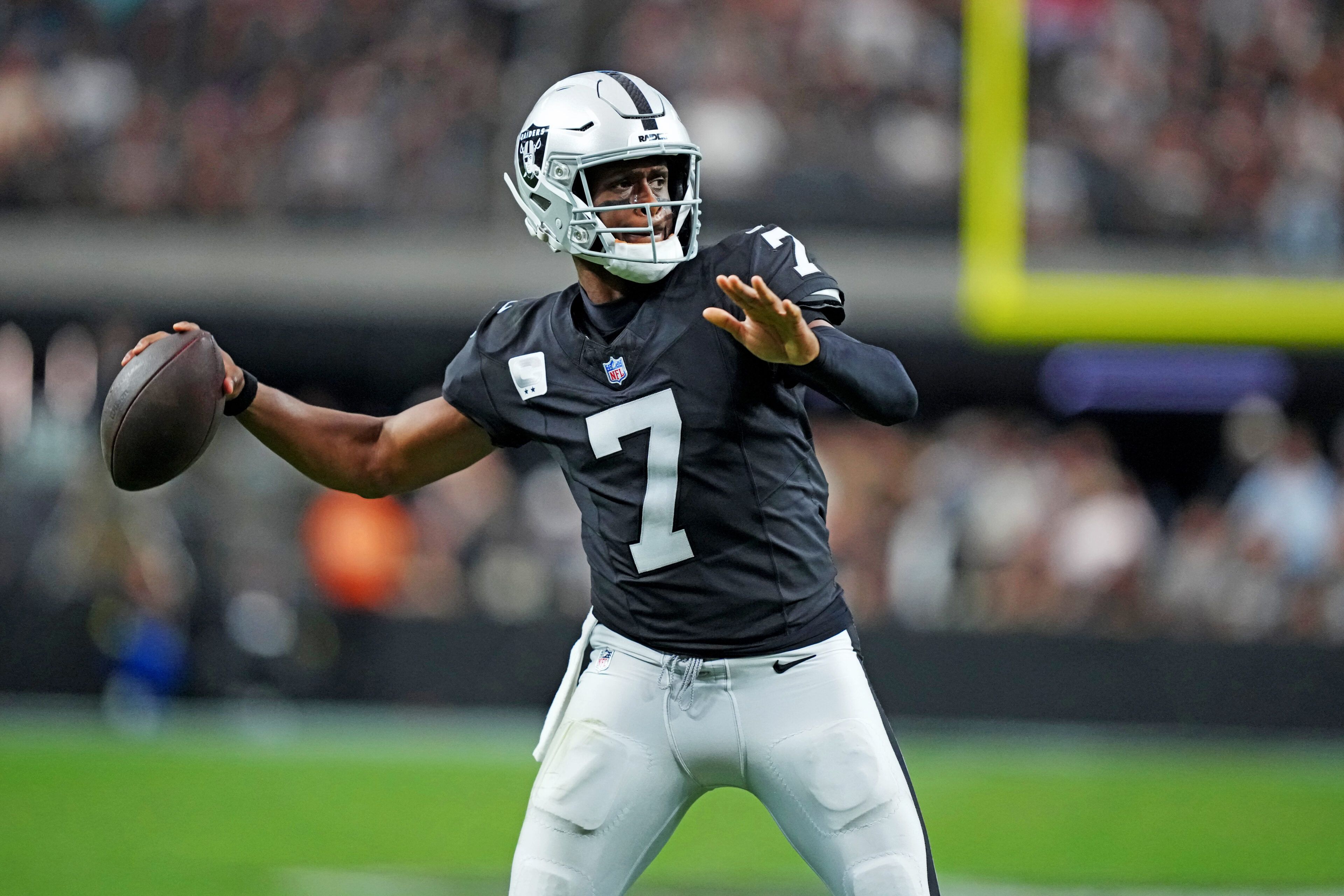 Raiders WR Depth Chart: A Look at Geno Smith’s Options After Jakobi ...