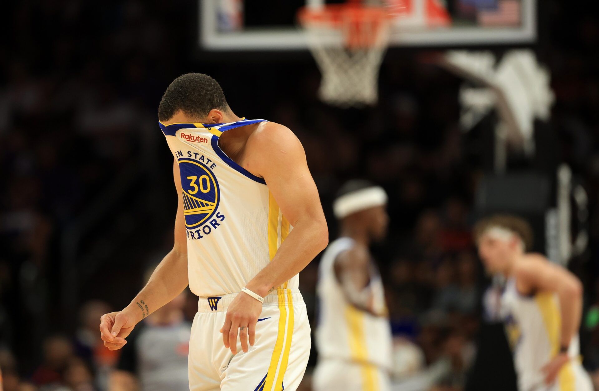 NBA Fans React To Steph Curry's Performance In Warriors-Thunder Game