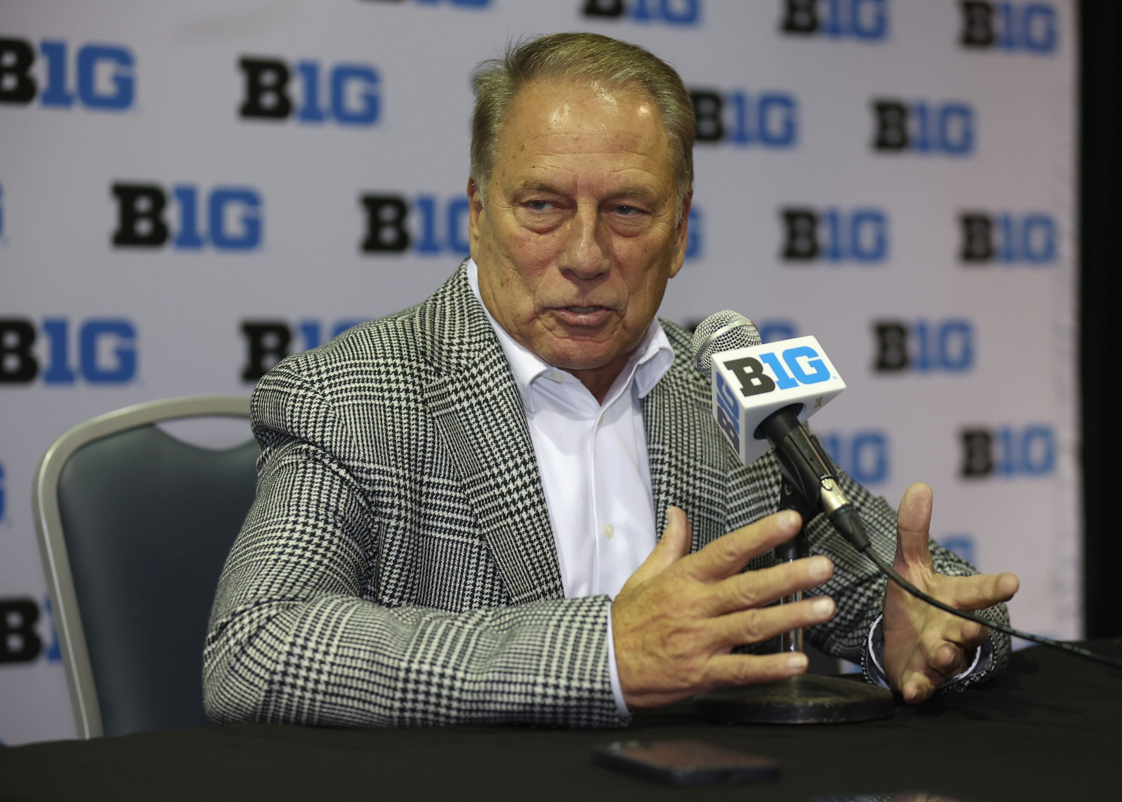 ‘Embarrassing’ – Tom Izzo’s ‘Hug and Kiss’ Comment About His Players ...