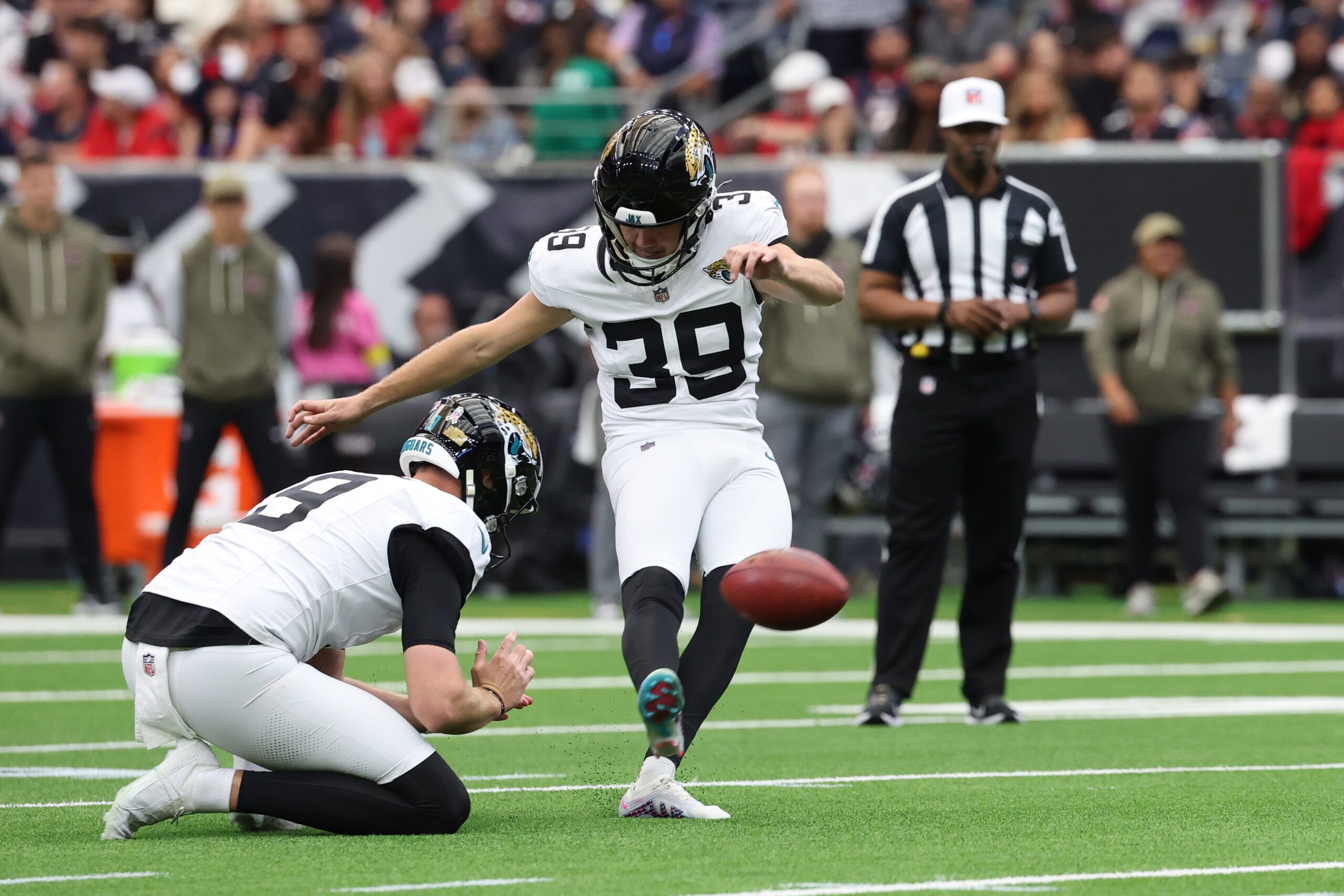 Week 12 Fantasy Kicker Streamers: Notable Players Include Cam Little ...