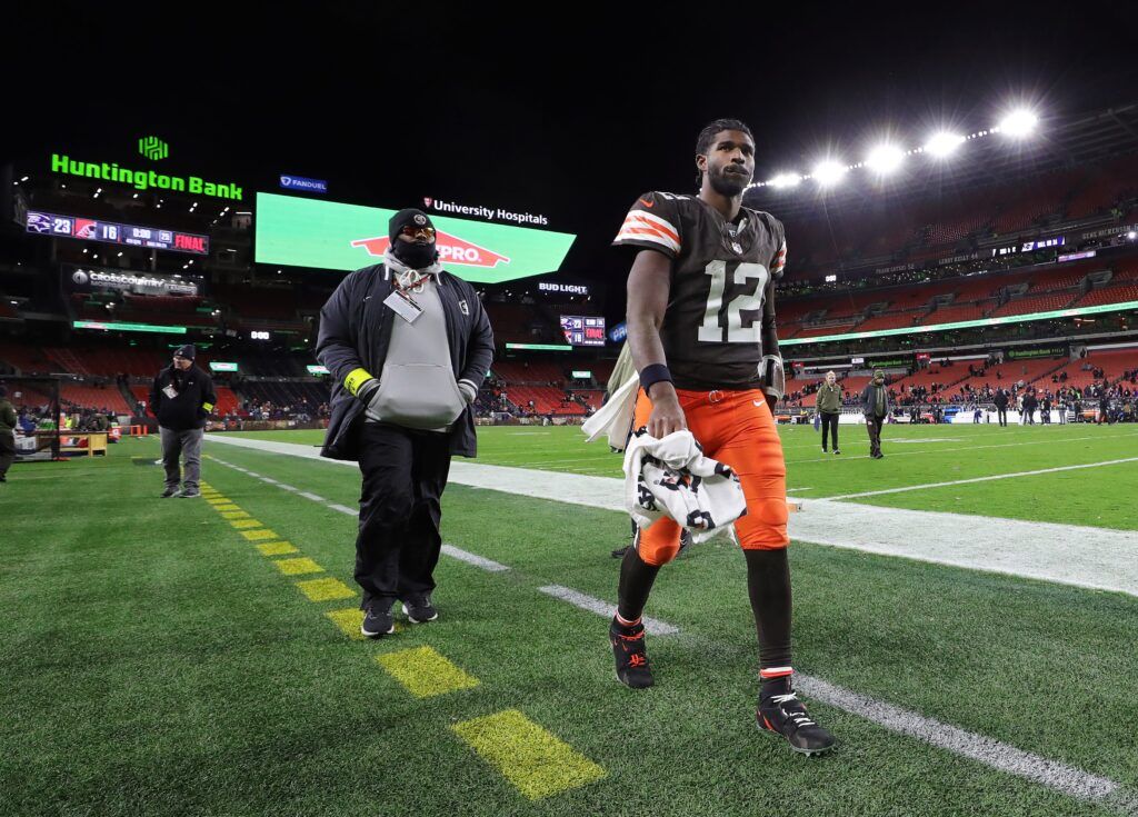 Pro Bowl WR Calls On Browns’ Skill Position Players to Step Up for ...