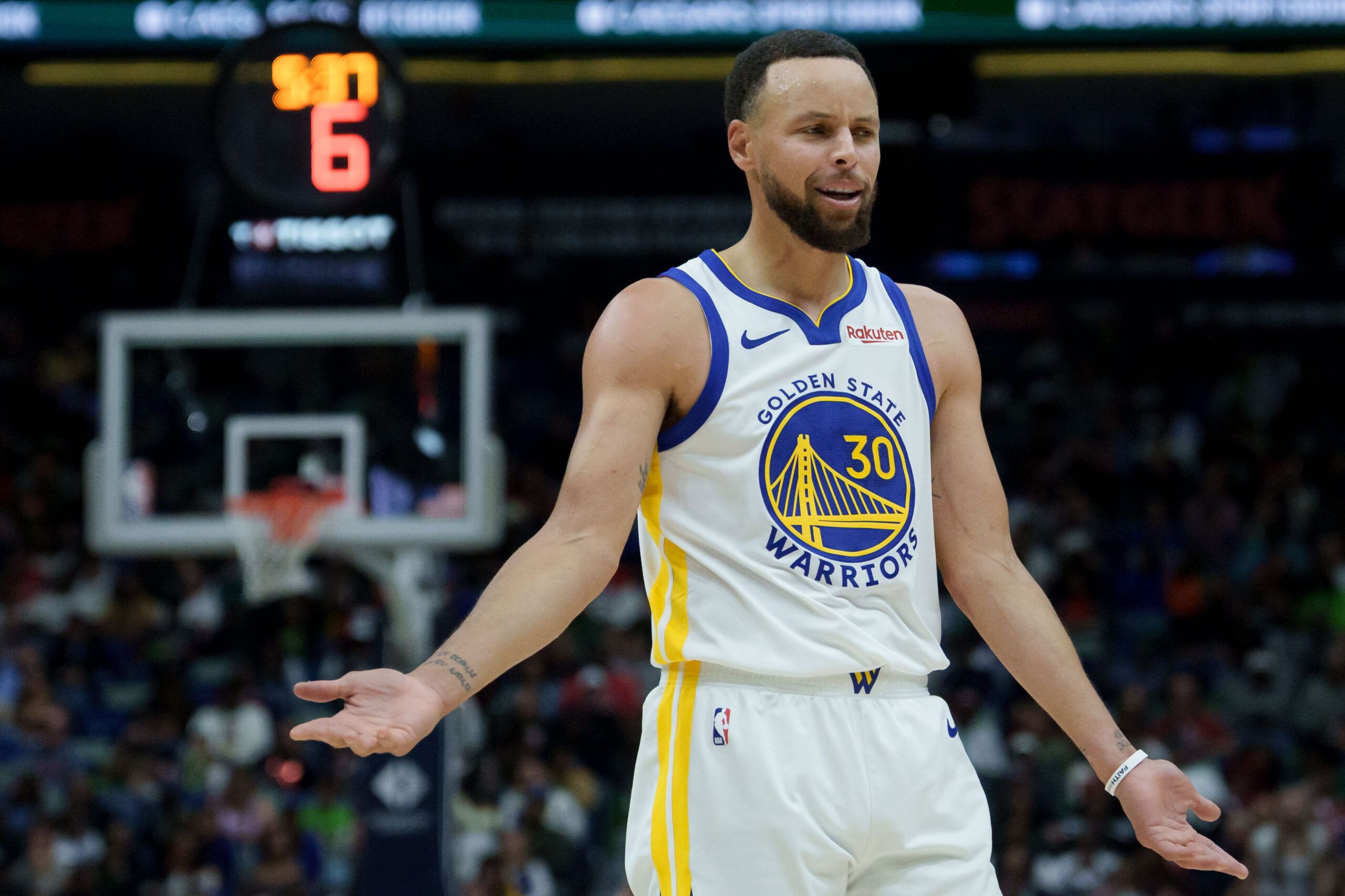 Stephen Curry Pays Tribute to Rival NBA Teams’ Legends Like Dwyane Wade ...