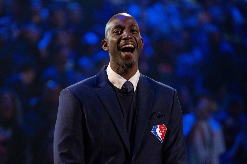 Kevin Garnett Admits Hakeem Olajuwon’s ‘Sophisticated’ Trash Talk Left ...