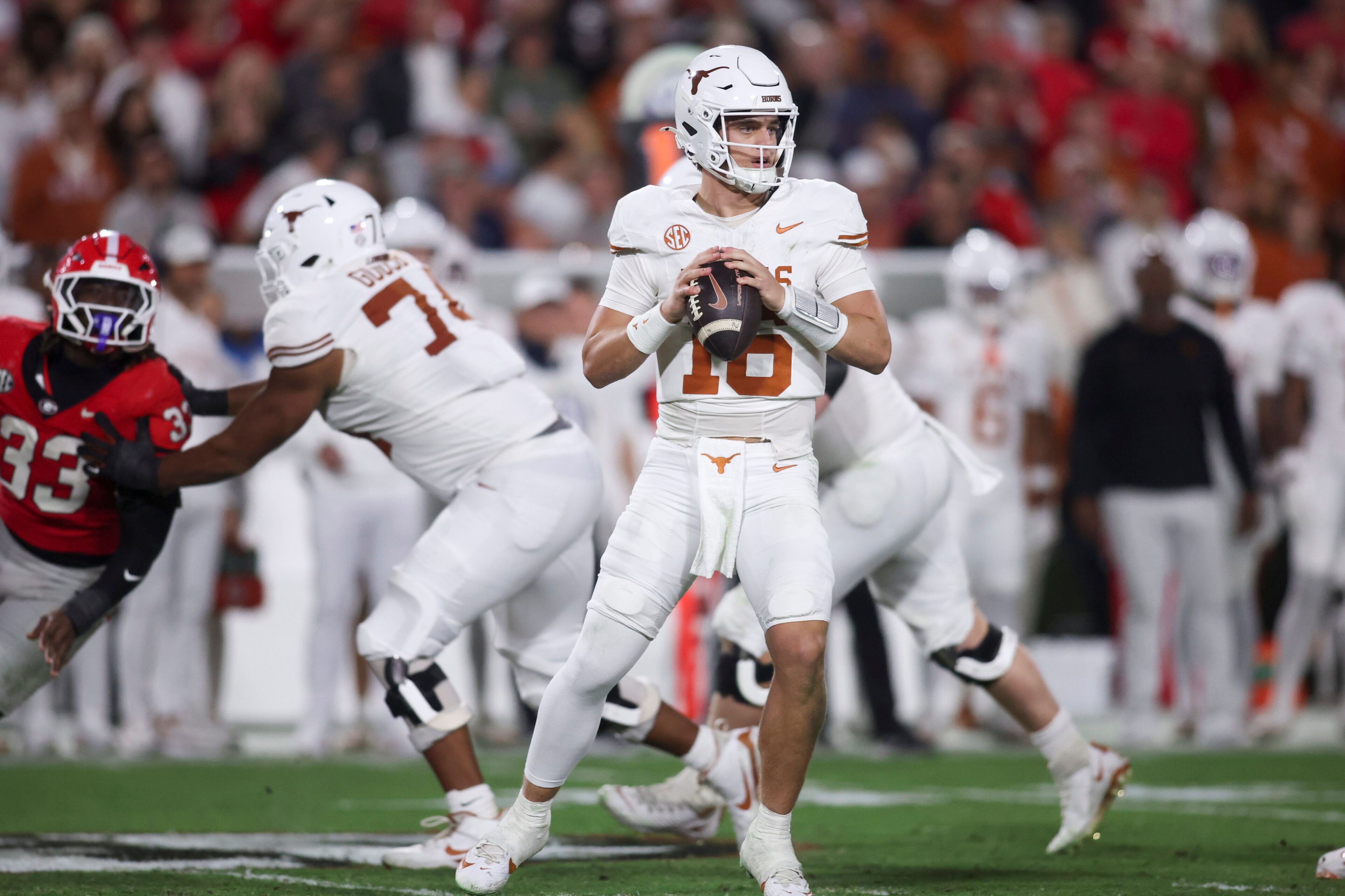 Arch Manning vs. Julian Sayin Comparison Sparks Debate as Double ...