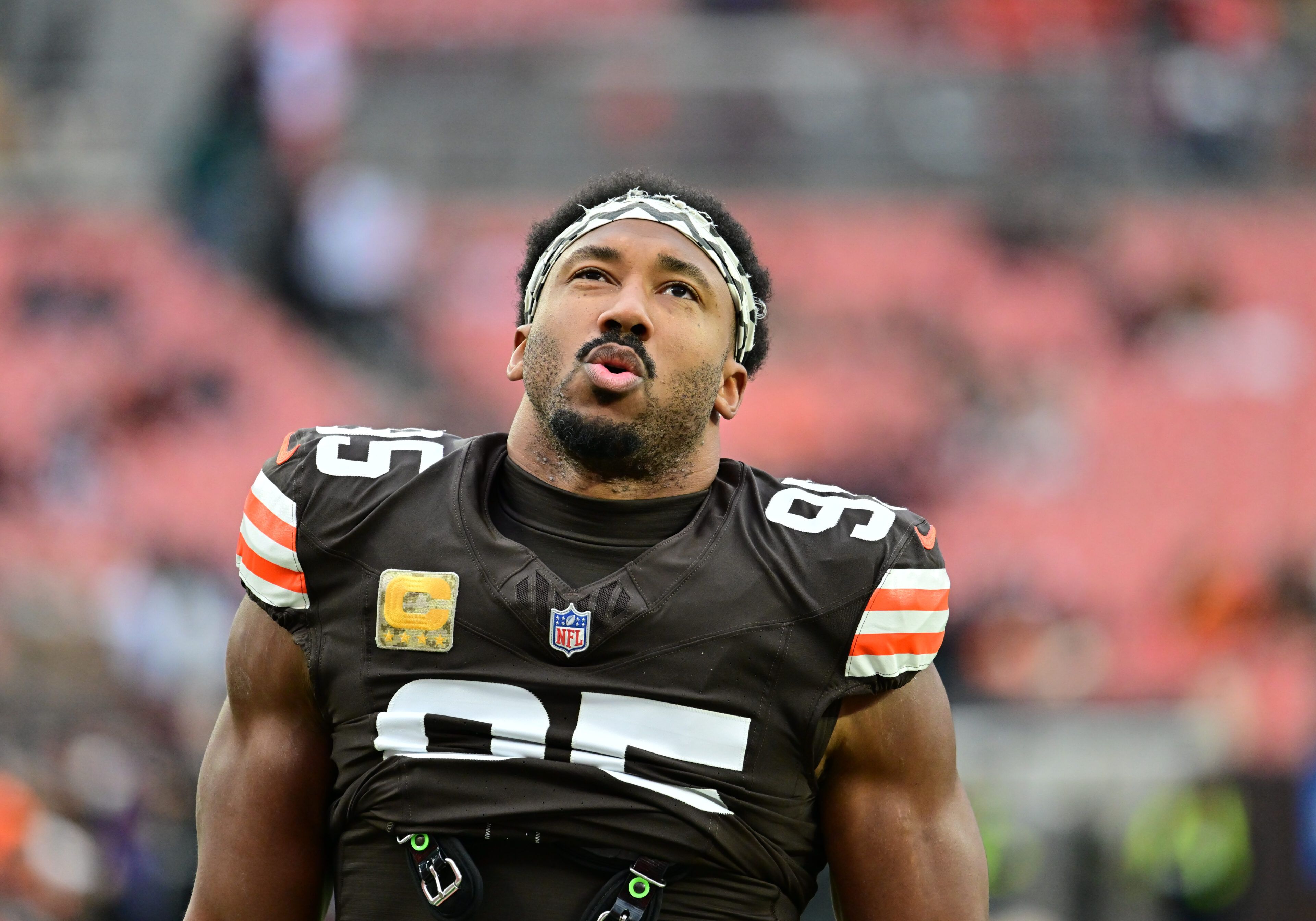 Myles Garrett’s Hilarious Reaction to Shedeur Sanders Goes Viral in ...