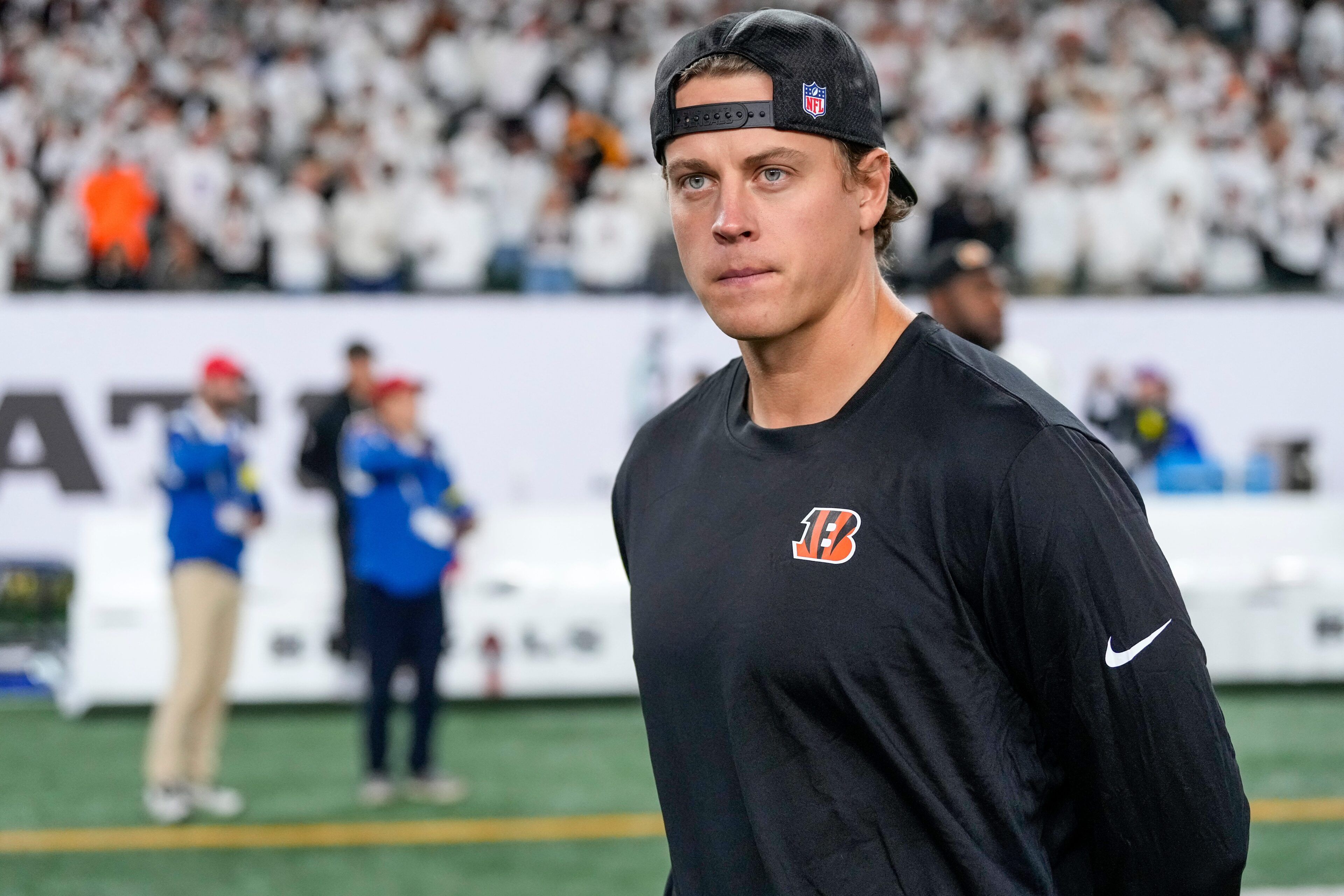 What Is a Carbon Fiber Turf Toe Plate? A Look at How Joe Burrow Is ...