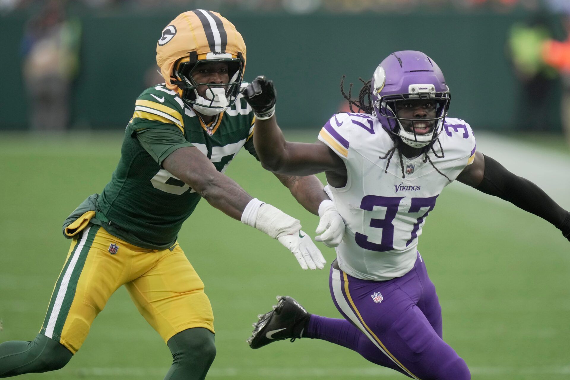 Why Is Romeo Doubs' Helmet Different? Packers WR's Concussion History ...