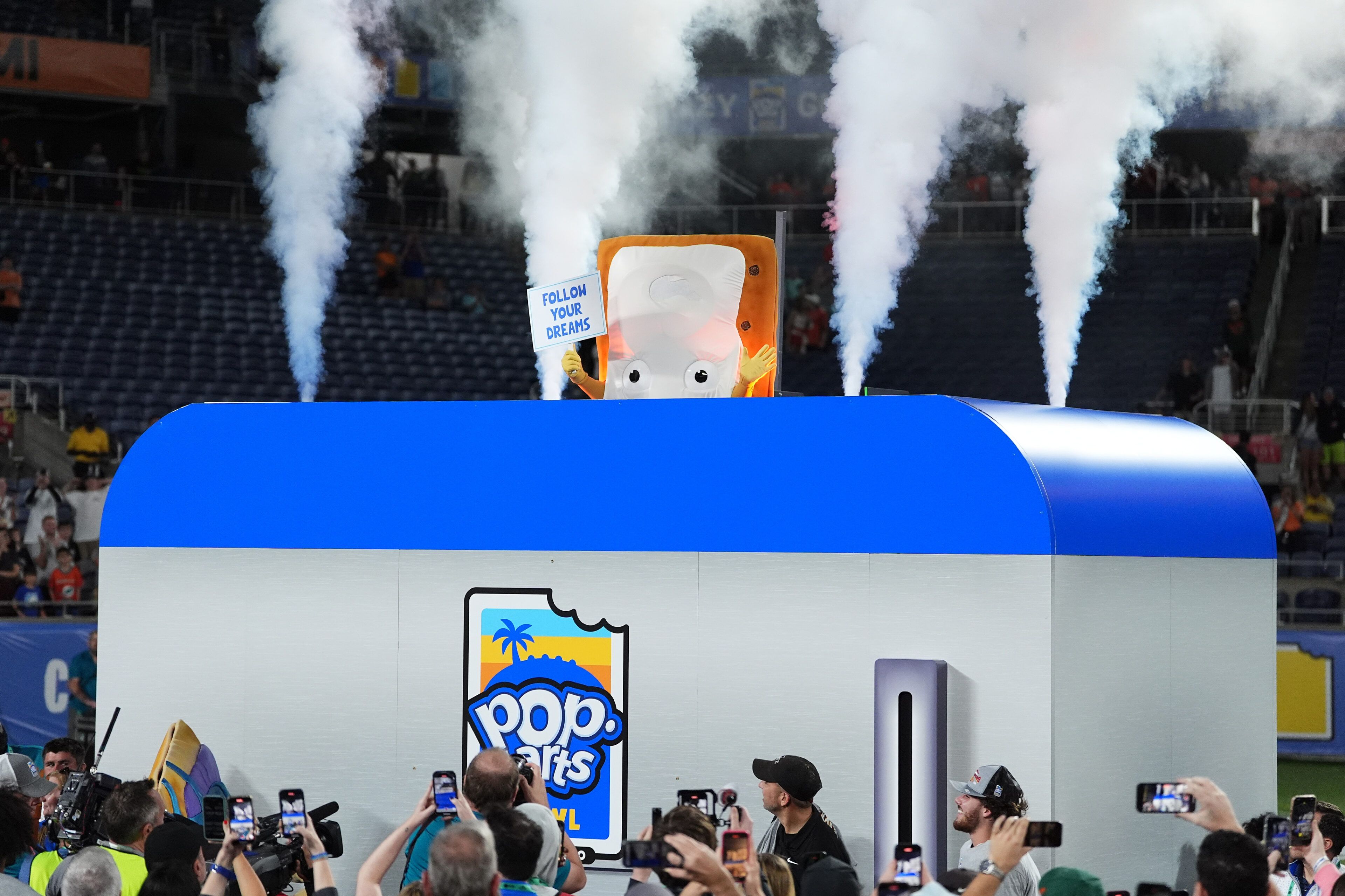 College Football Bowl Projections 2025: Latest Playoff and CFB Bowl ...