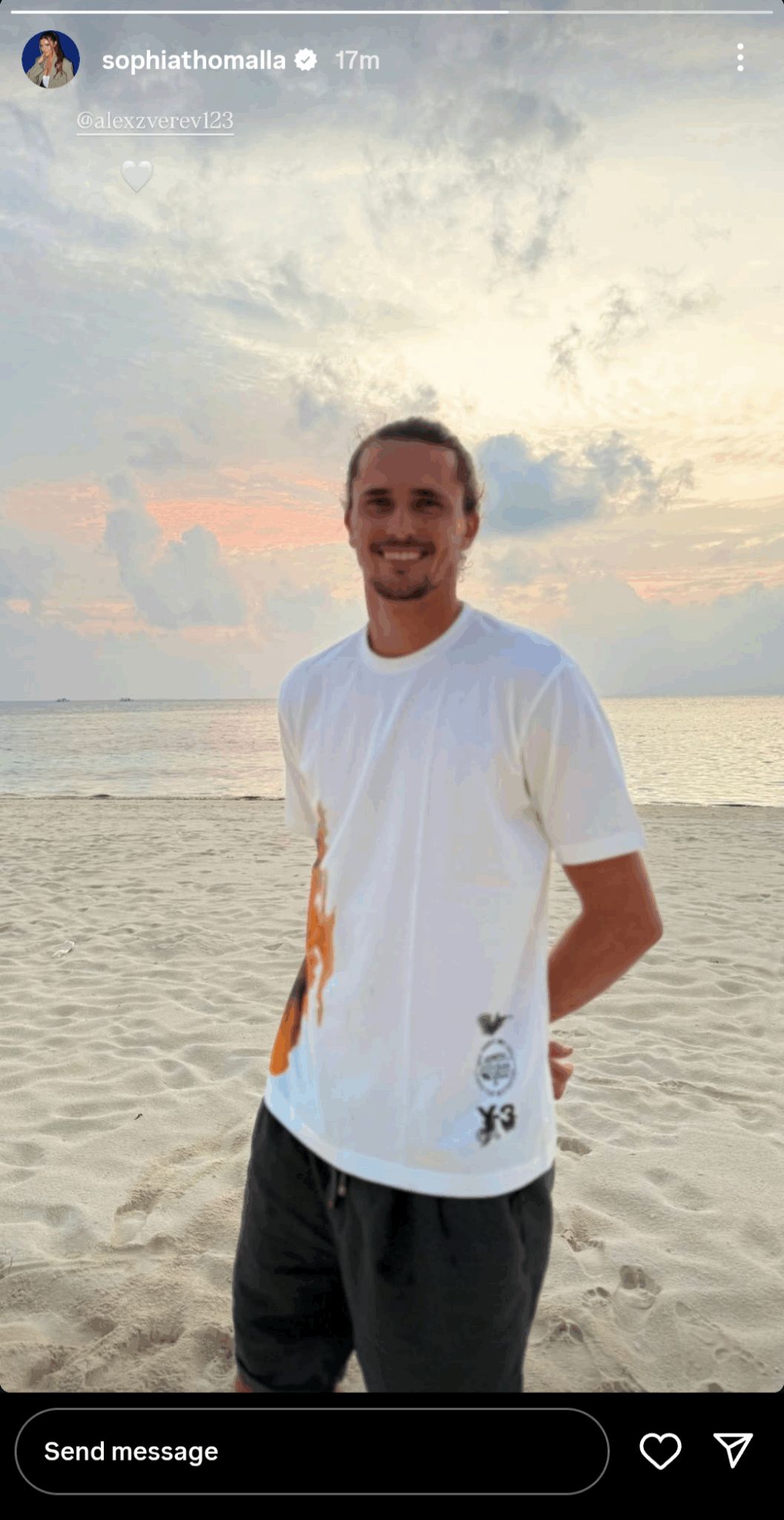 Alexander Zverev and Girlfriend Sophia Thomalla Share a Kiss on the ...