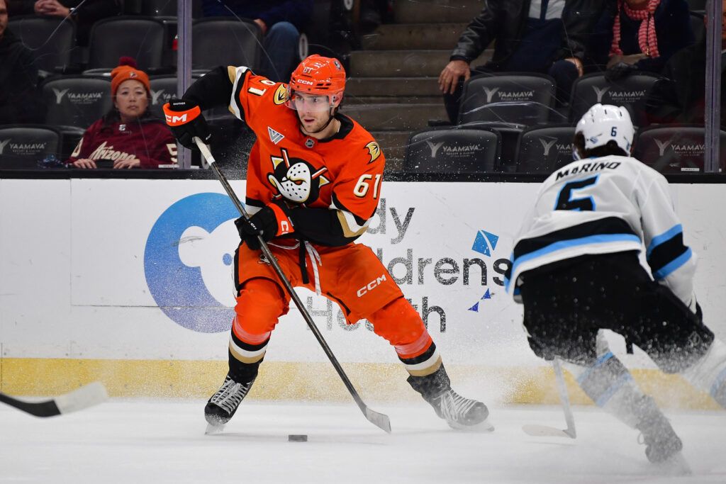 Anaheim Ducks HC Reacts In 2 Words After 7-0 Smackdown at the Hands of ...