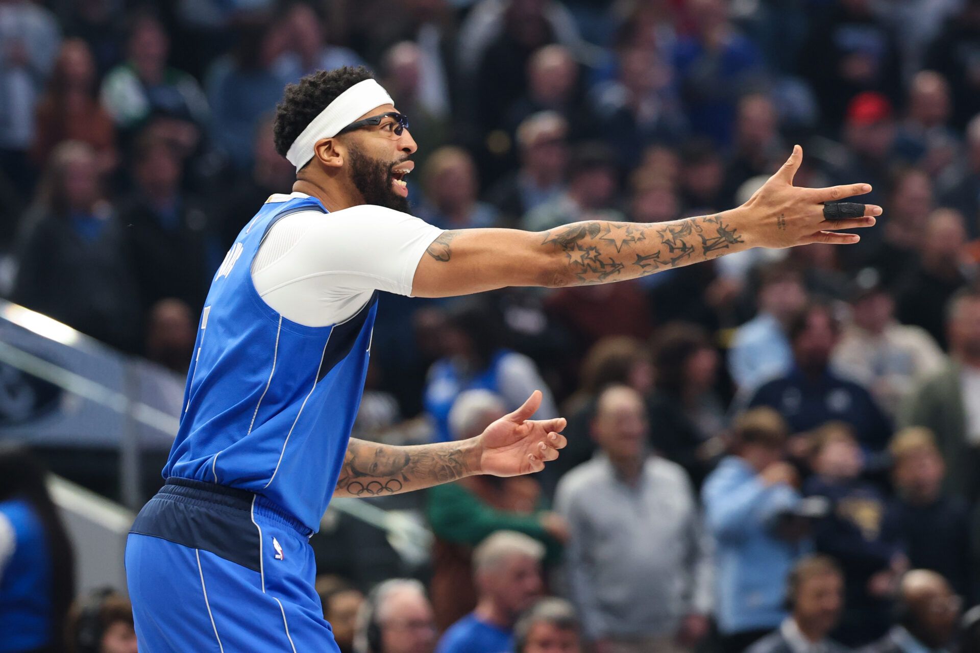 NBA Insider Reveals Harsh Reality About Anthony Davis' Market Amid ...