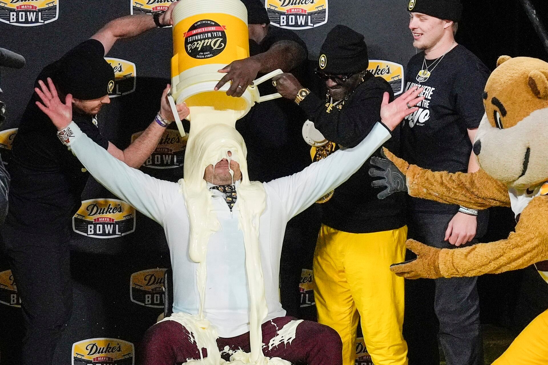 College Football Bowl Tracker: Full Schedule for Every 2025-2026 Bowl Game