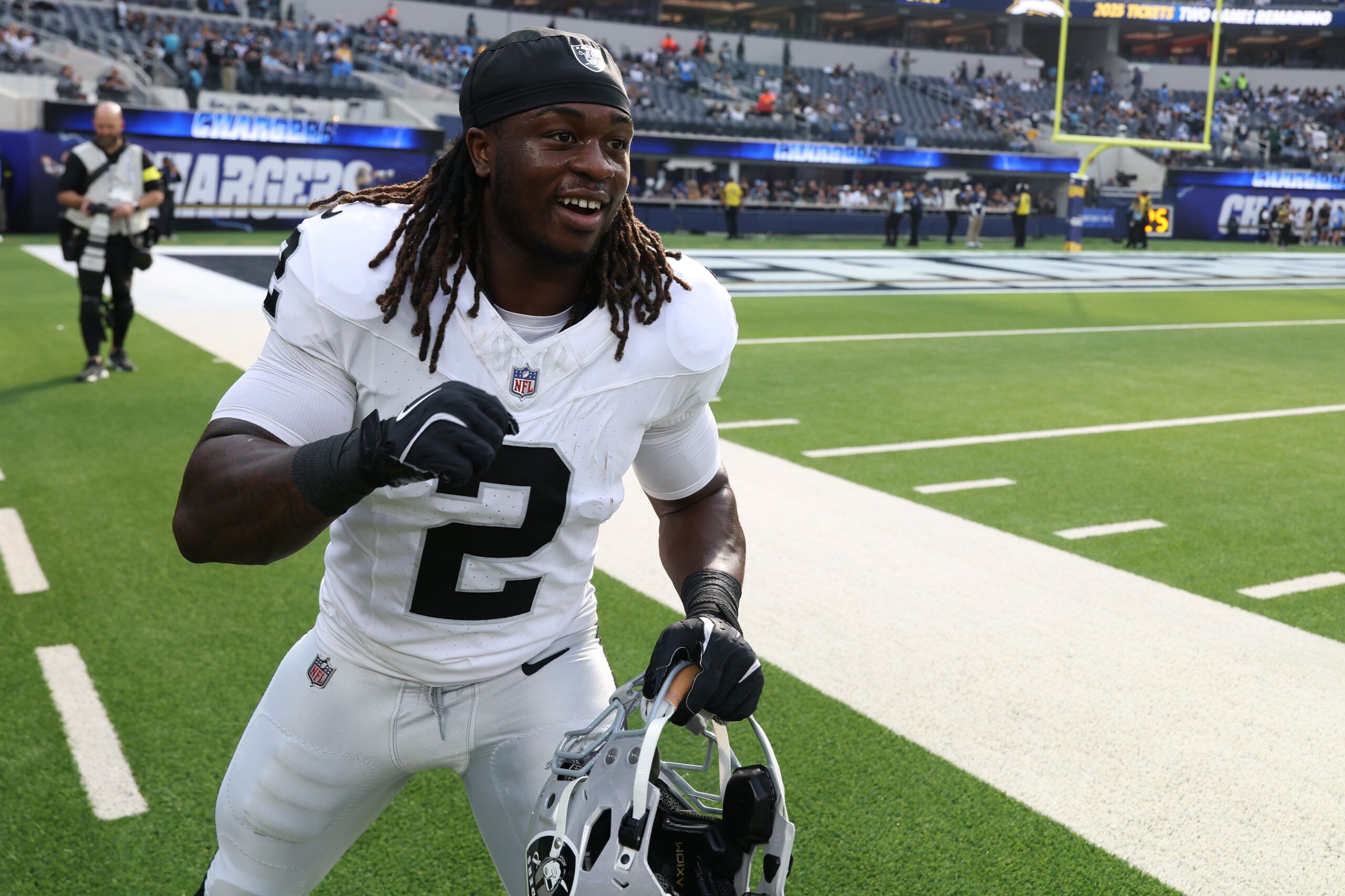 Is Ashton Jeanty Playing? A Look at Raiders RB's Slow Start in Week 14 ...
