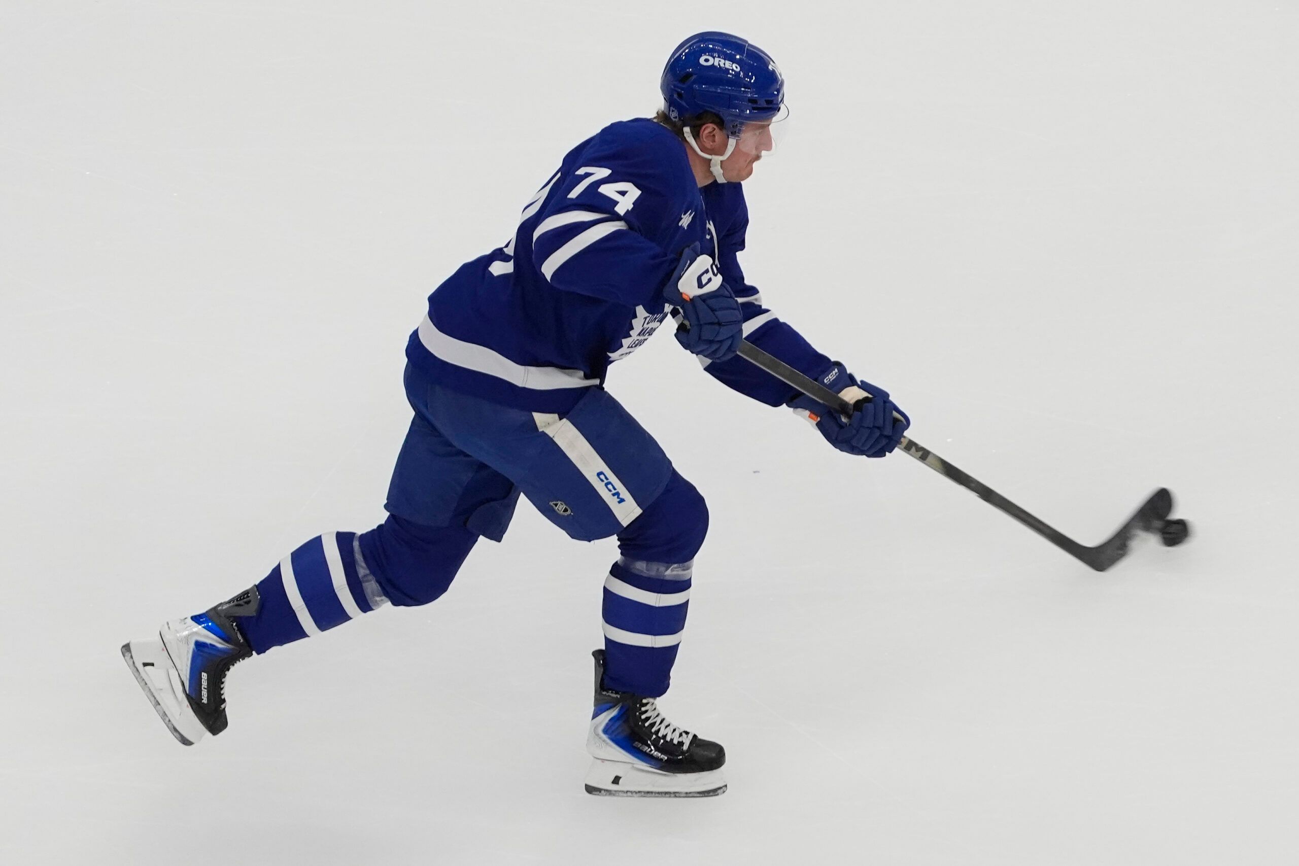 Fans Voice Complaints as NHL Hands Maple Leafs’ Bobby McCann 1-Game ...