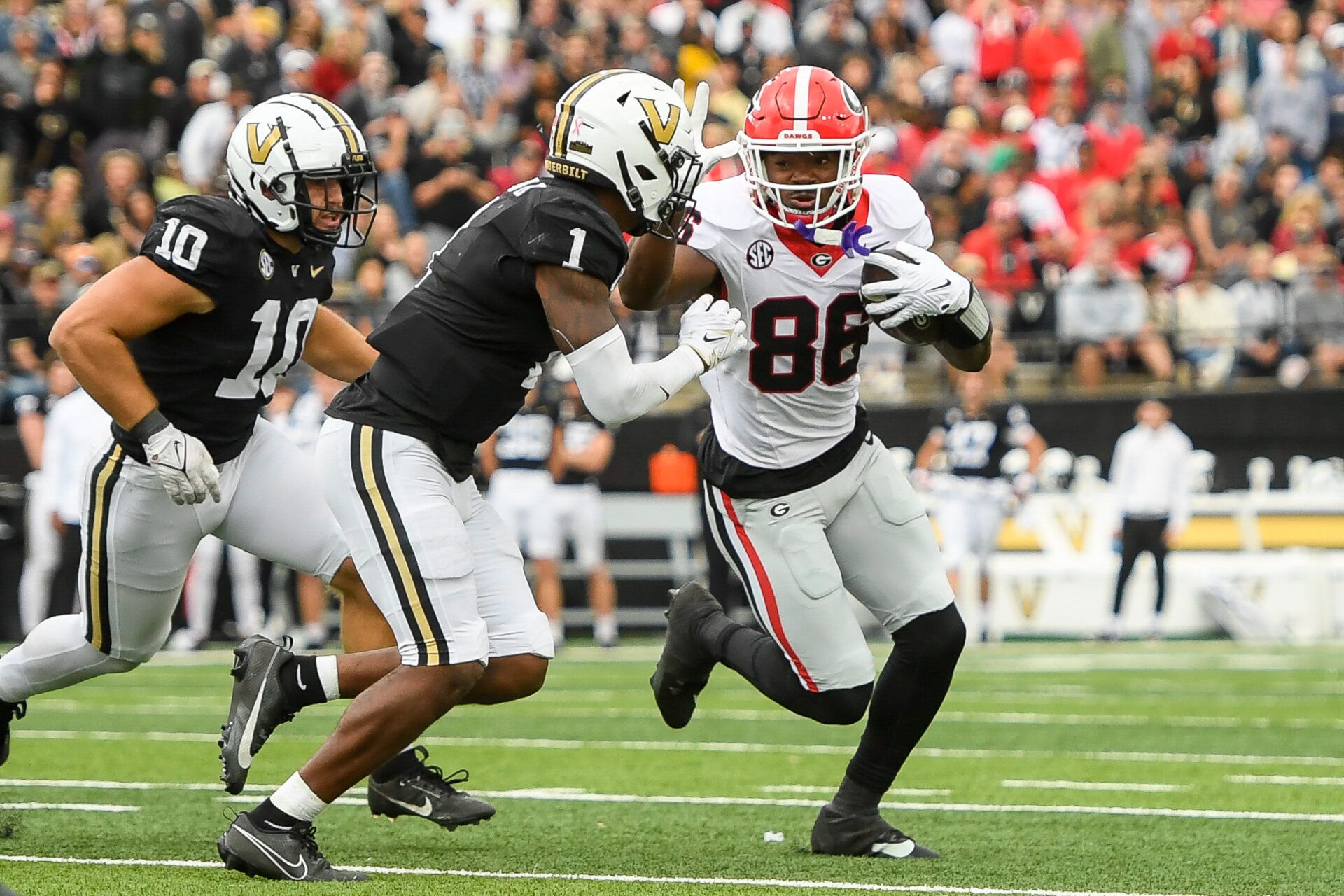 5 Transfer Portal Landing Spots for Georgia TE Pearce Spurlin III