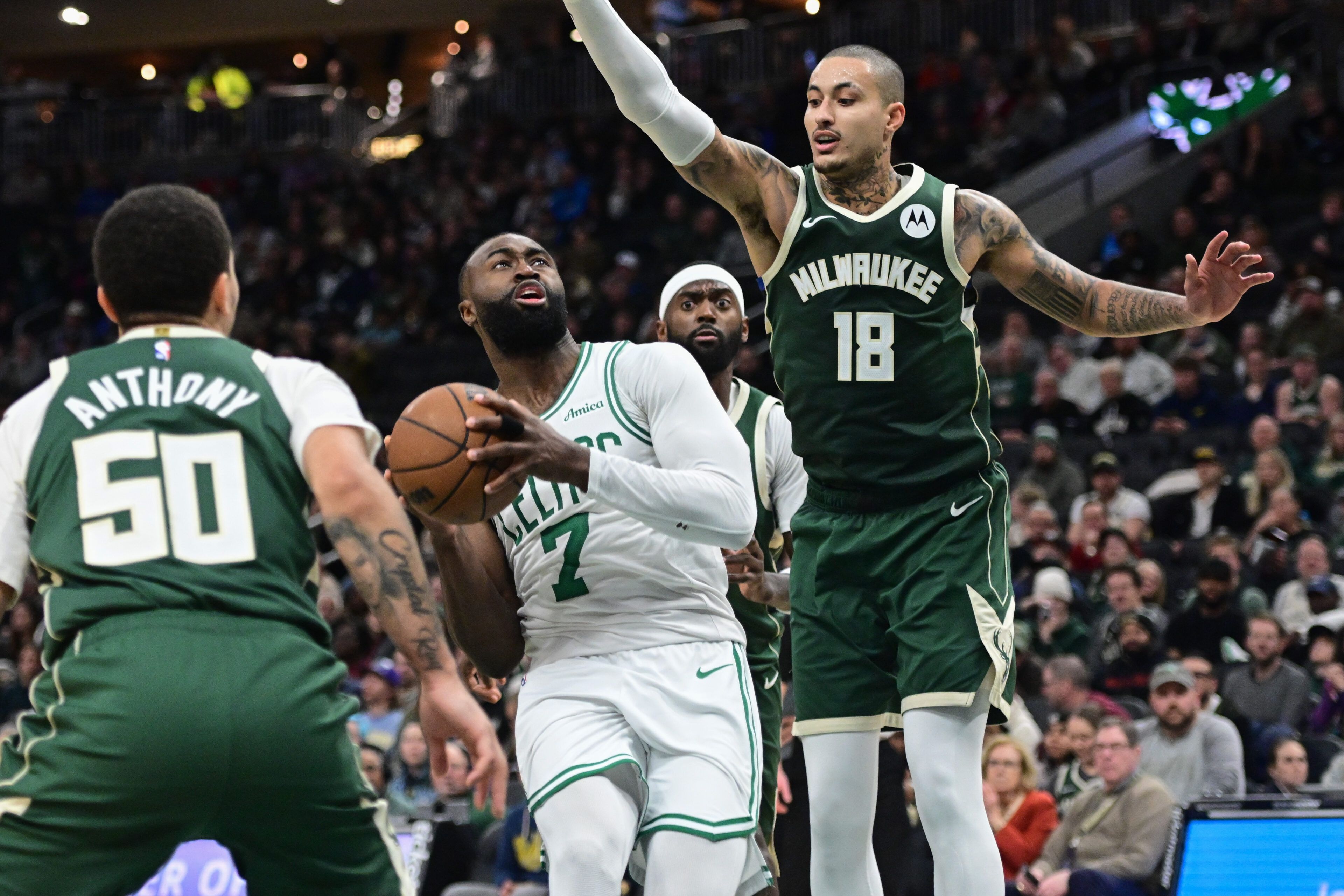Kyle Kuzma Taunts Celtics Star Taunts Celtics Star Jaylen Brown With ...