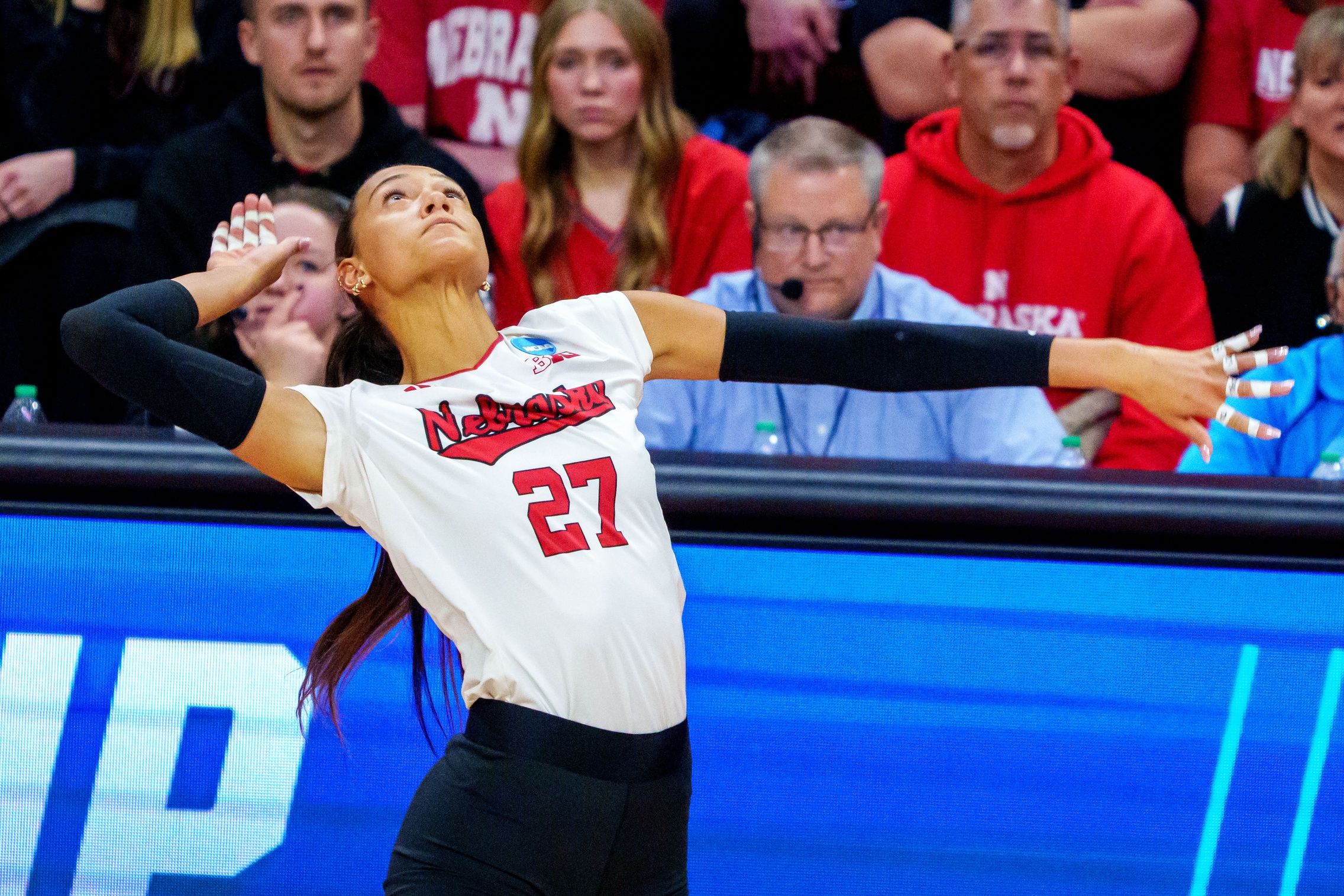 Harper Murray Hailed as True Leader By Fans After Nebraska Volleyball ...