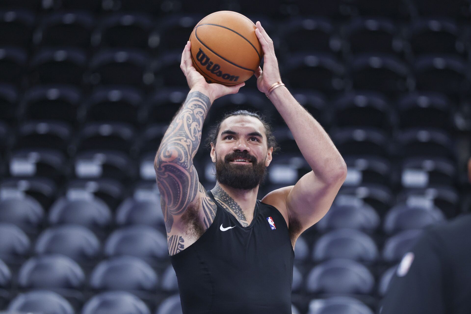 Steven Adams Reveals His Unique Diet That Bothers His Rockets Teammates