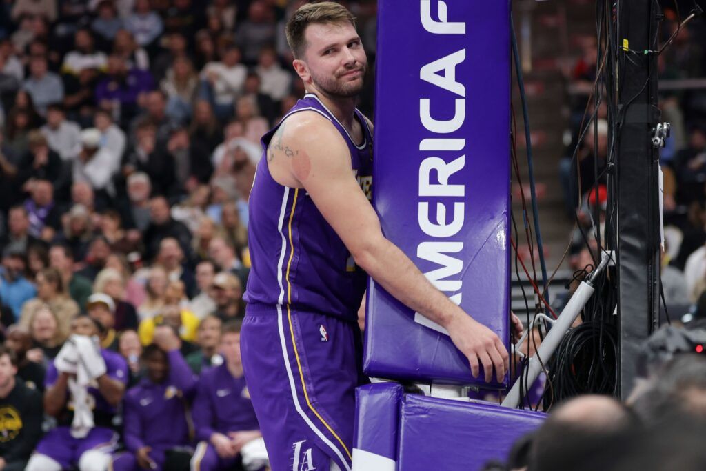 NBA World Reacts To Luka Dončić's 45-Point Performance In Lakers-Jazz Game