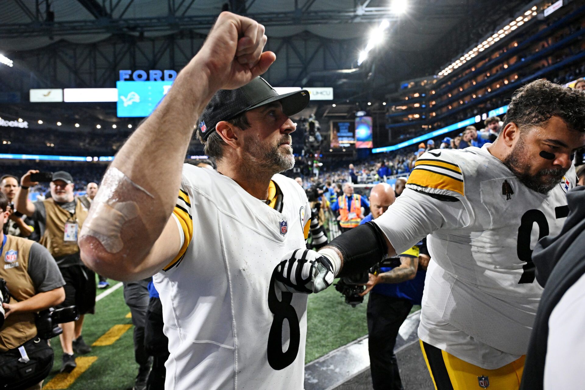 Aaron Rodgers Makes Feelings Clear on Chaotic Ending of Steelers vs ...