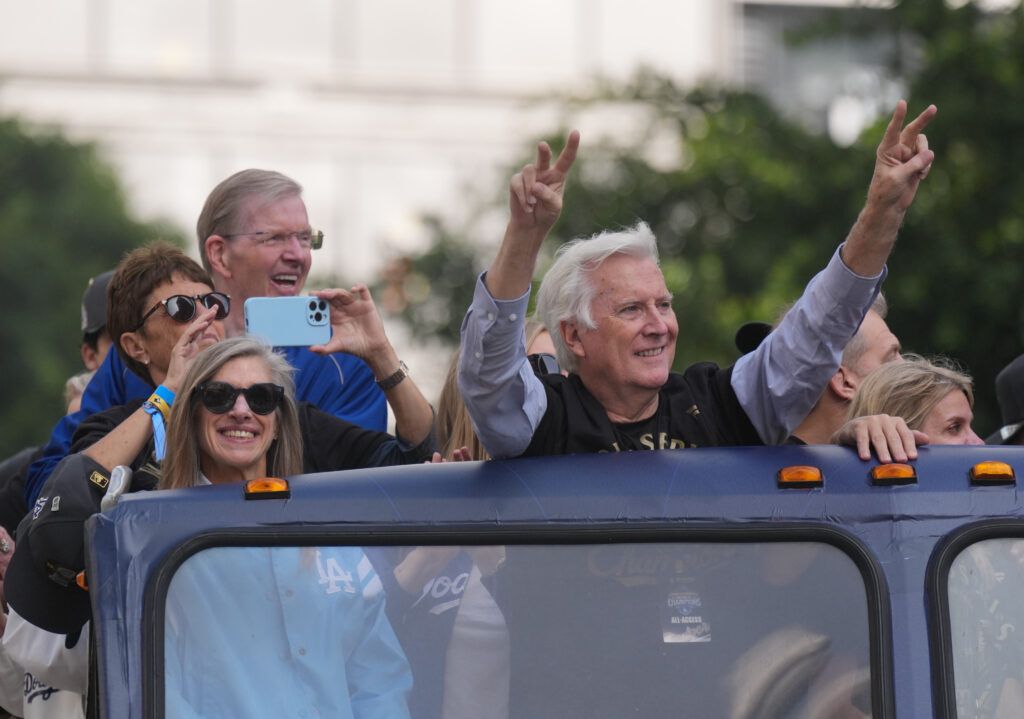 Who Is the Lakers’ New Owner, Mark Walter, and What Is His Net Worth ...