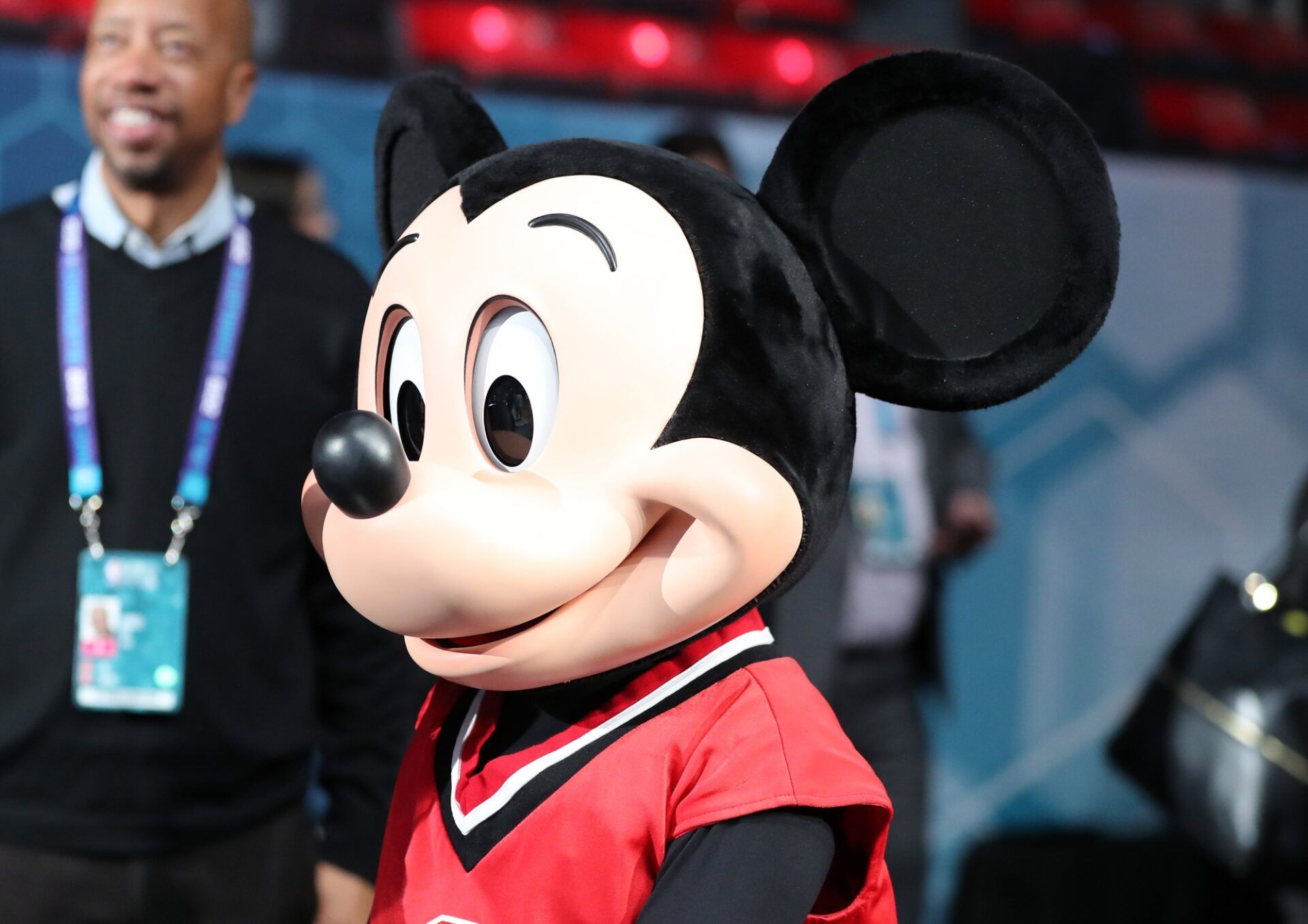 What Is ESPN’s ‘Dunk the Halls’ Disney Broadcast of Knicks-Cavaliers ...