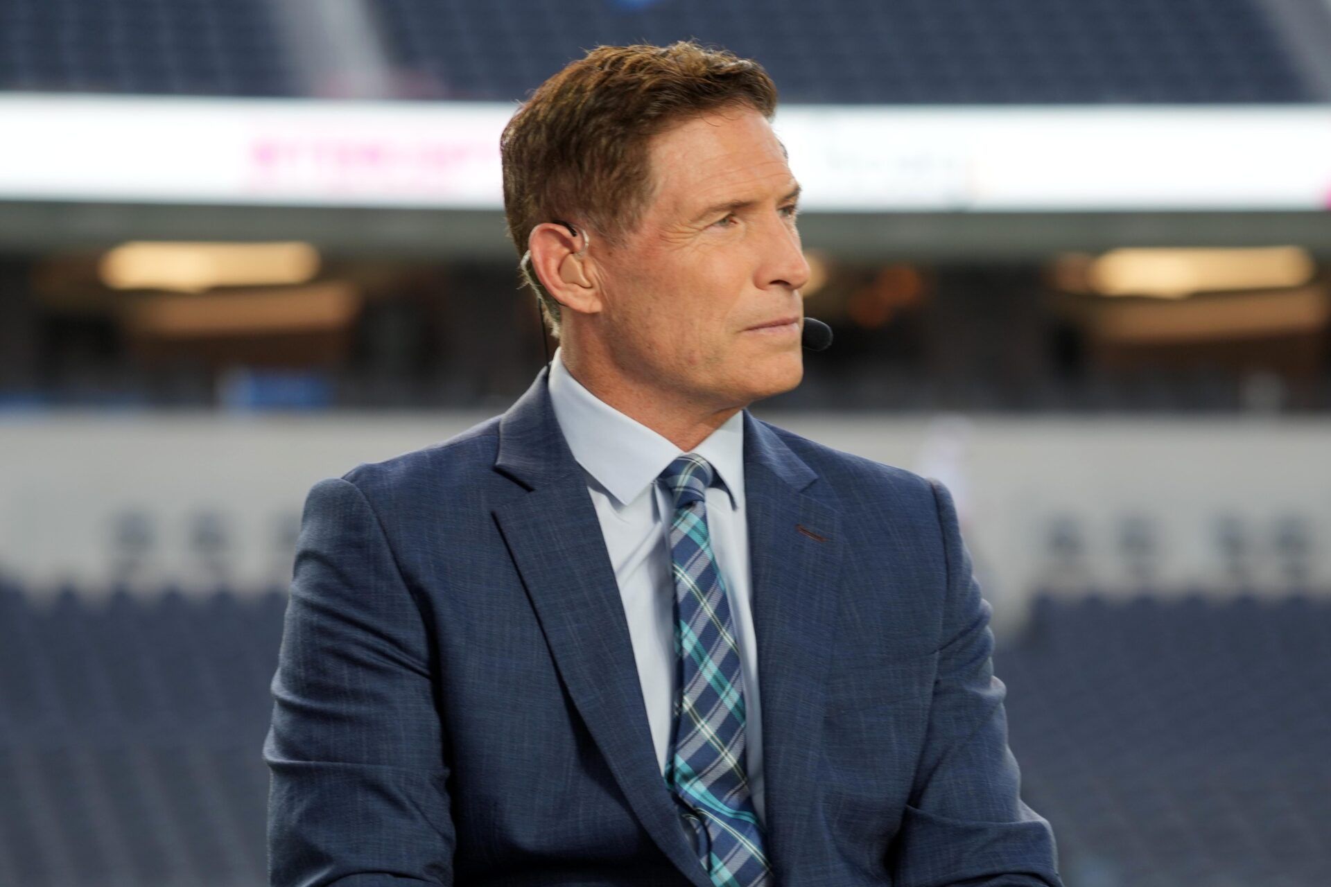 Hall of Fame QB Makes Bold Admission About Possibility of Returning to ...