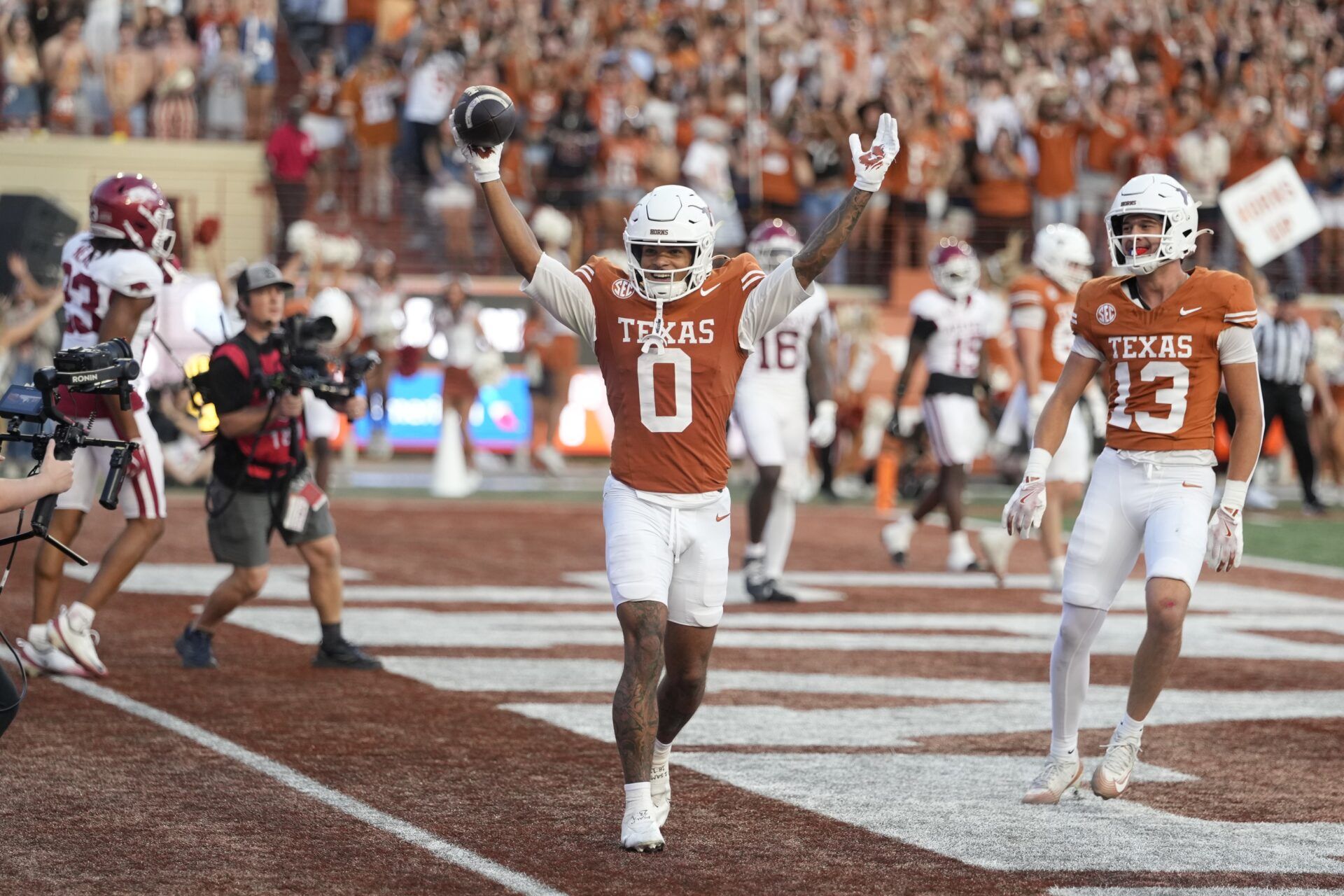 5 Transfer Portal Landing Spots for Texas WR DeAndre Moore