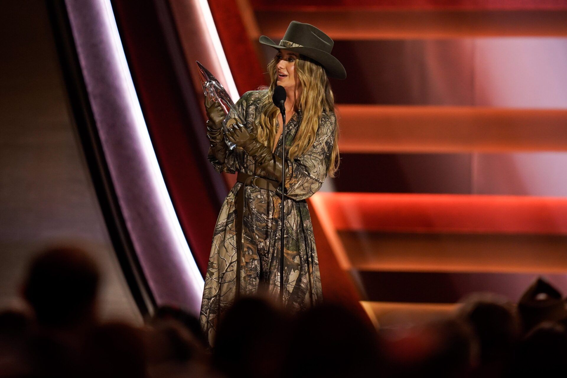 Is Lainey Wilson Married? A Look at the Country Music Star’s ...