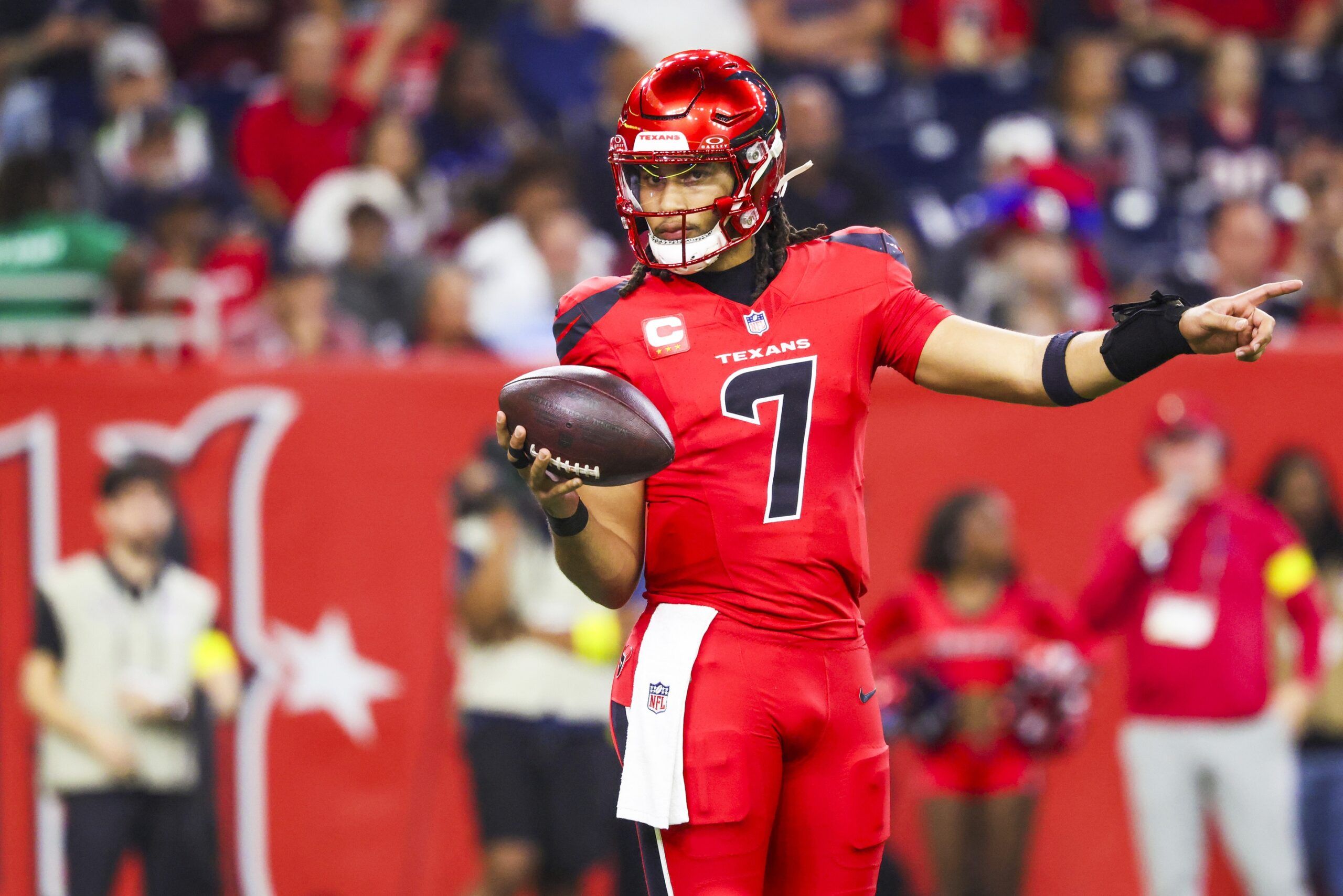 NFL Games Today: Are There Saturday Football Games Tonight for Week 17?