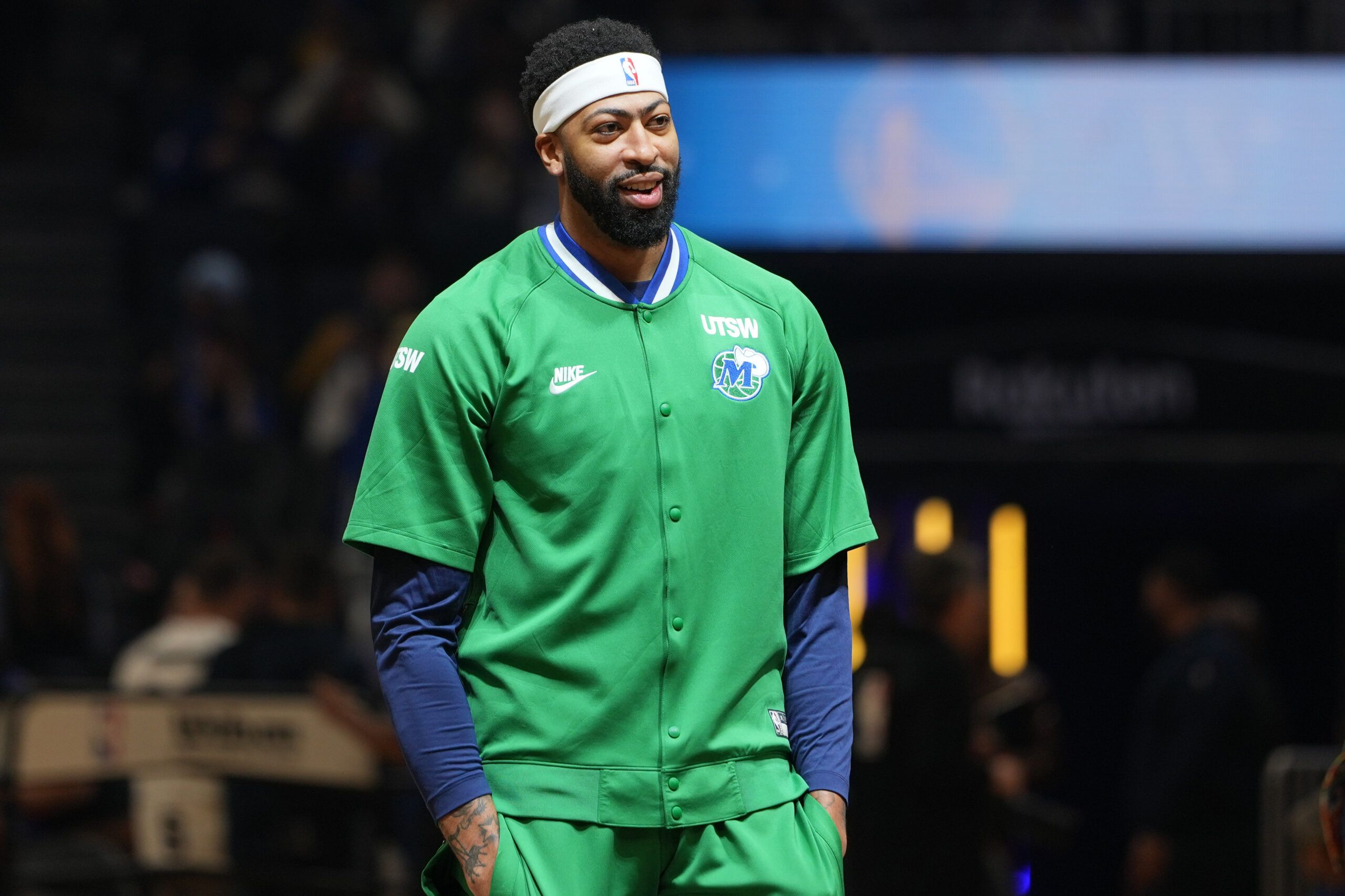 Mavericks Predicted To Part Ways With Anthony Davis To Trade for ...