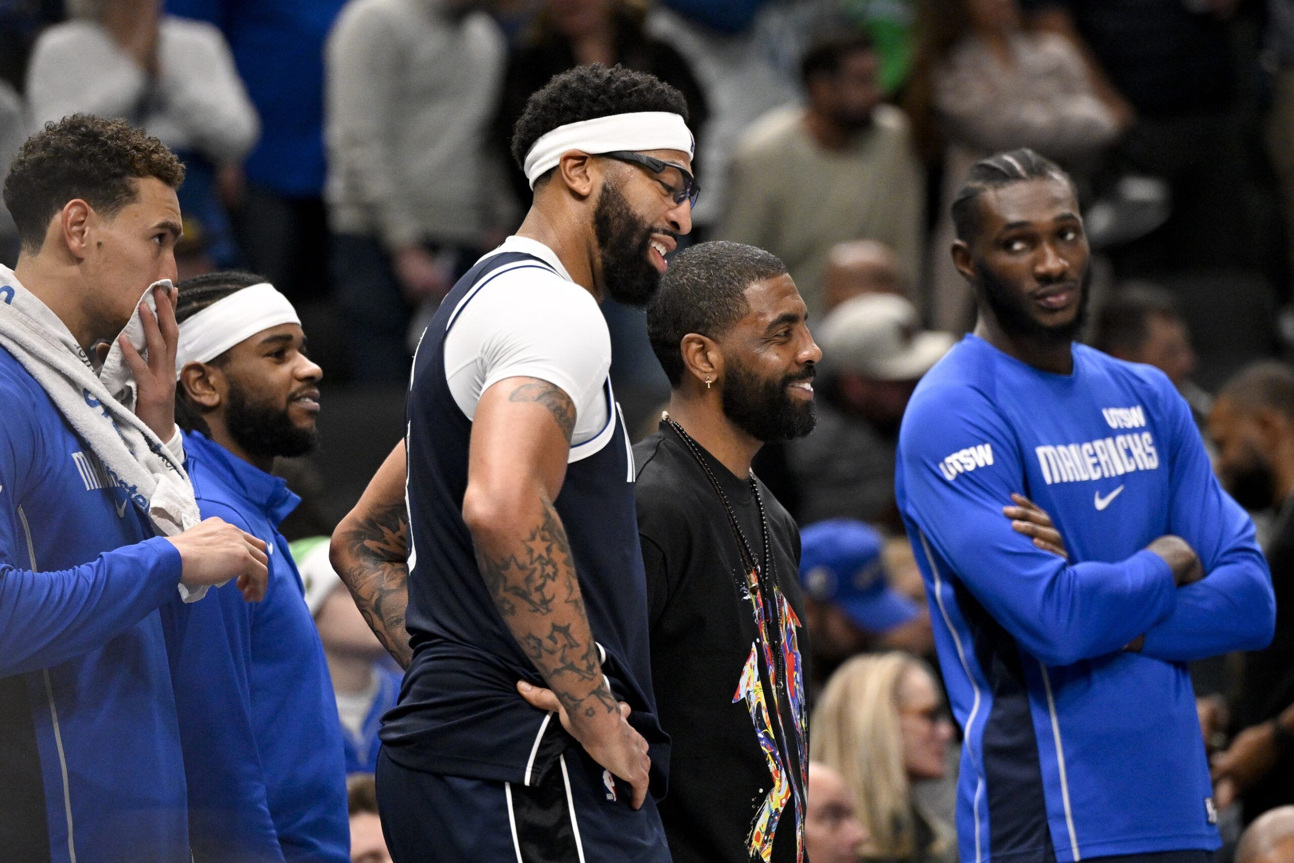 Mavericks Insider Reveals Owner Pat Dumont’s Stance On Anthony Davis ...