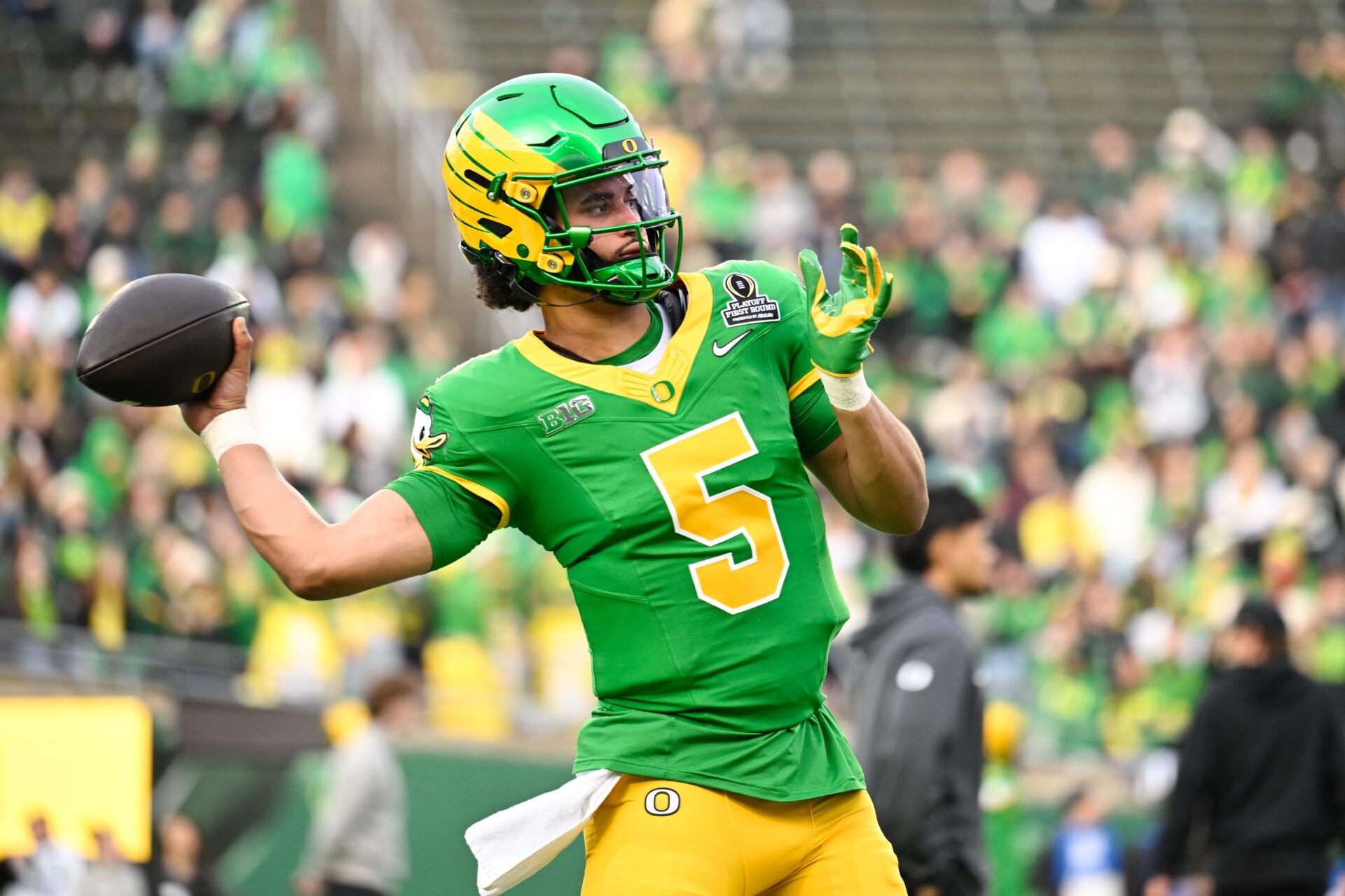 Dante Moore at Career Crossroads As Sam Darnold Lesson Surfaces