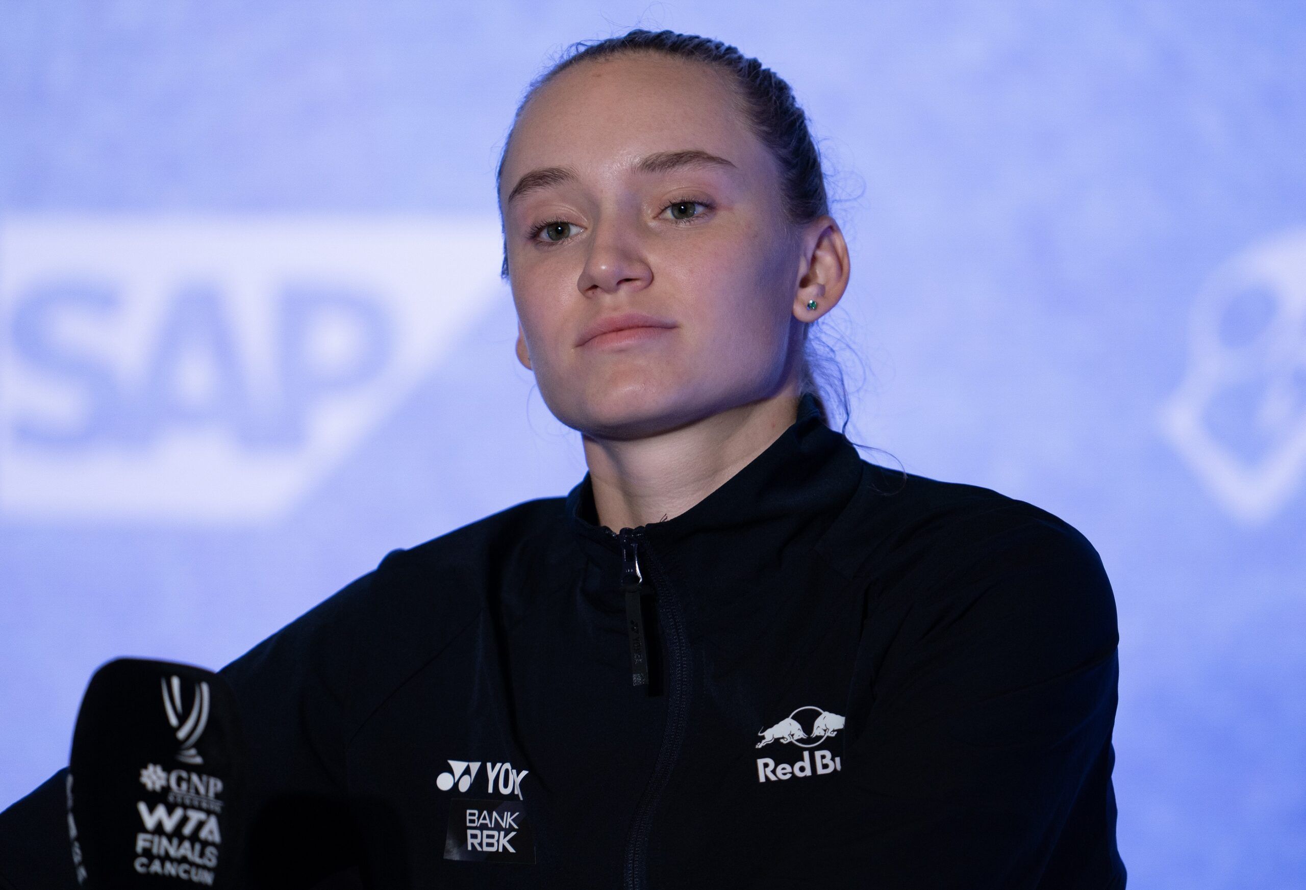 Elena Rybakina Backed for Grand Slam Glory in 2026 by Andy Roddick ...