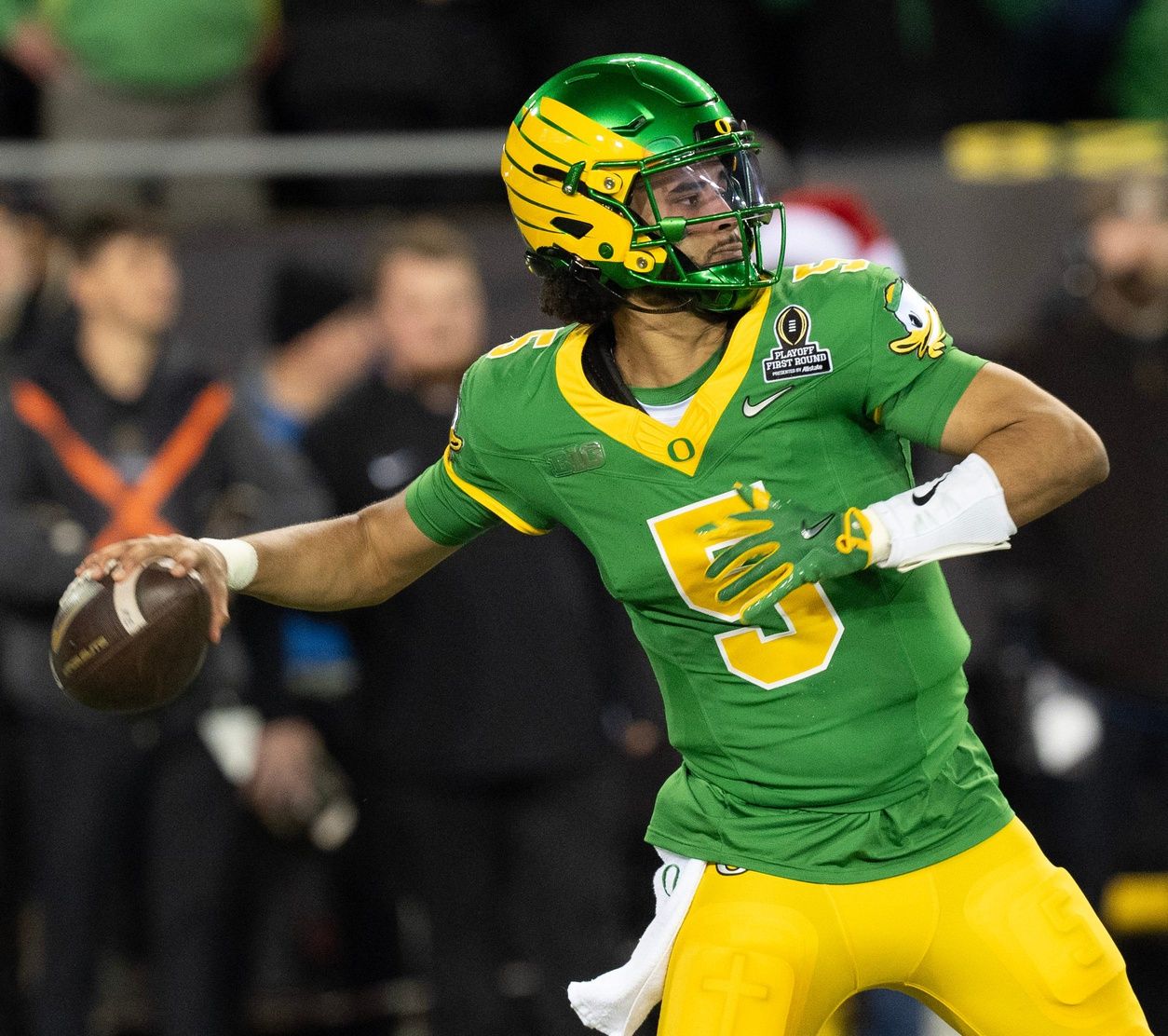 NFL Draft Prospects Playing Today: Dante Moore, David Bailey, Kenyon ...