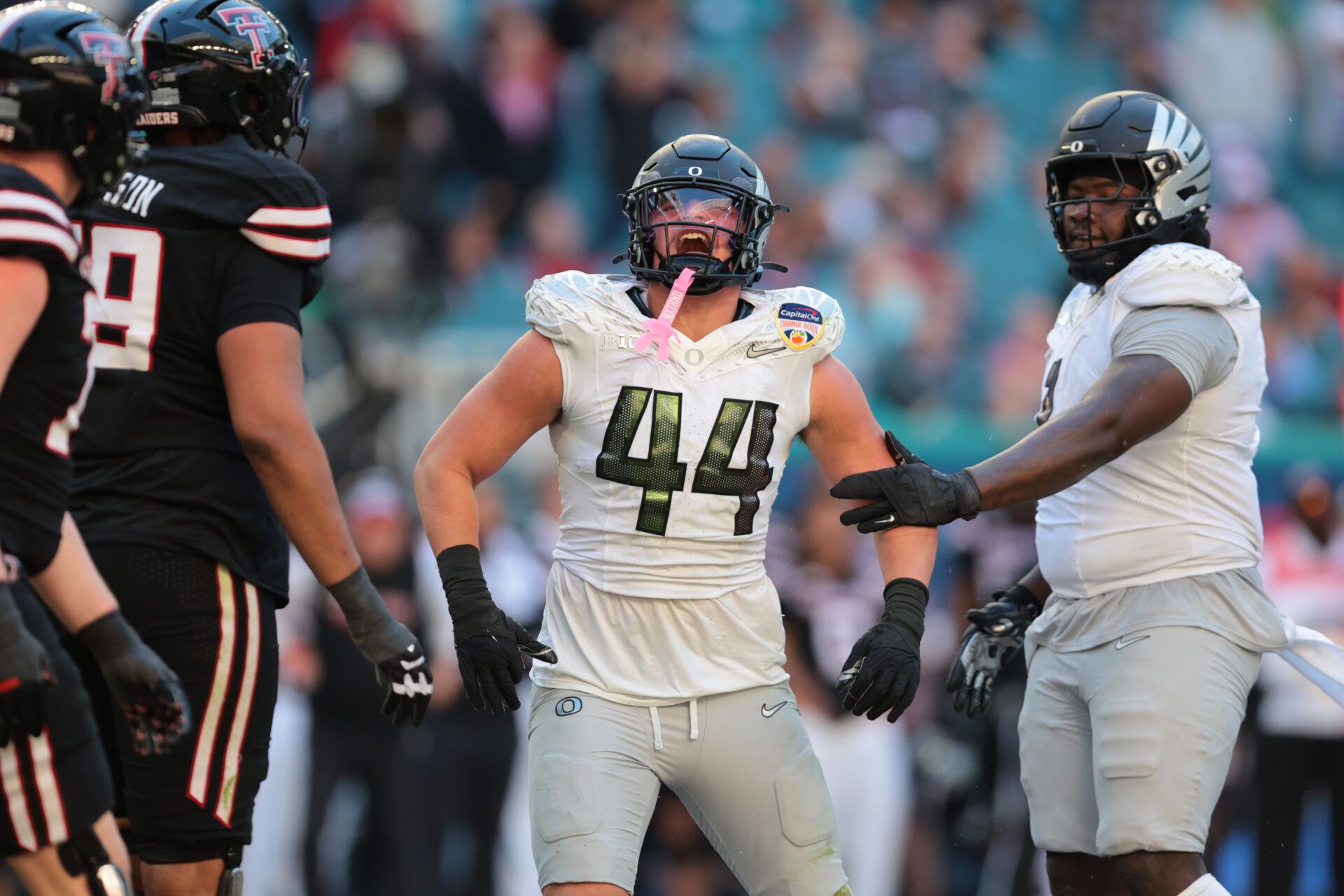 Teitum Tuioti’s 4 Explosive Plays Power Oregon to Statement Win Over ...
