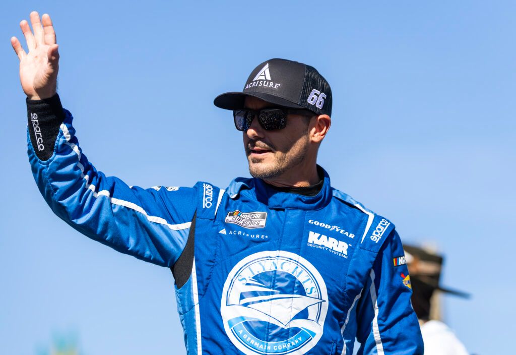 Casey Mears Poised for Daytona 500 Comeback in Emotional Push Toward ...