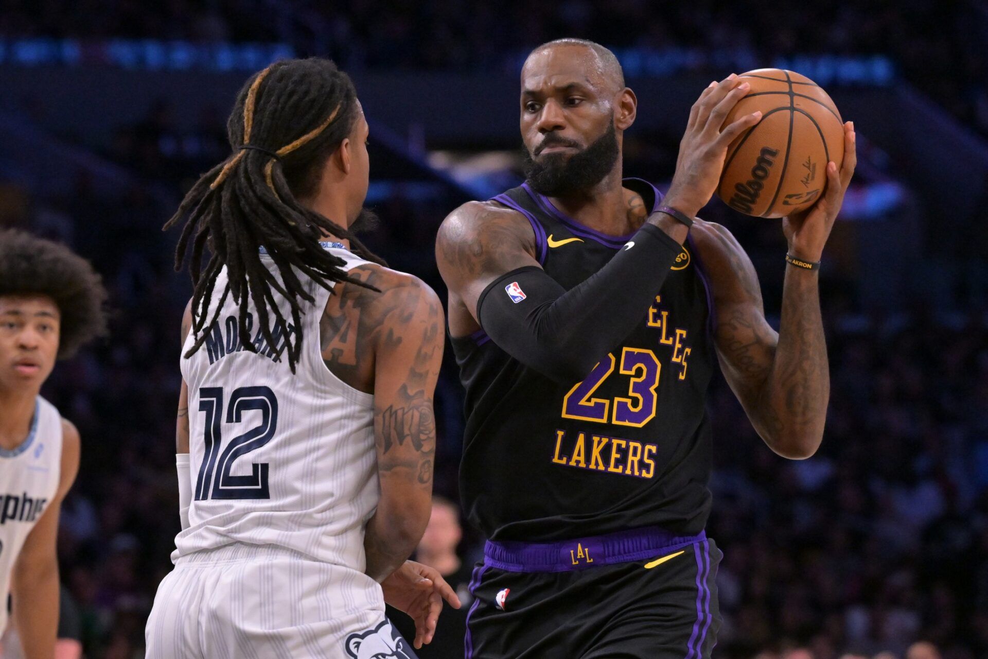 Lakers Star LeBron James Makes NBA History With 31-Point Explosion To ...