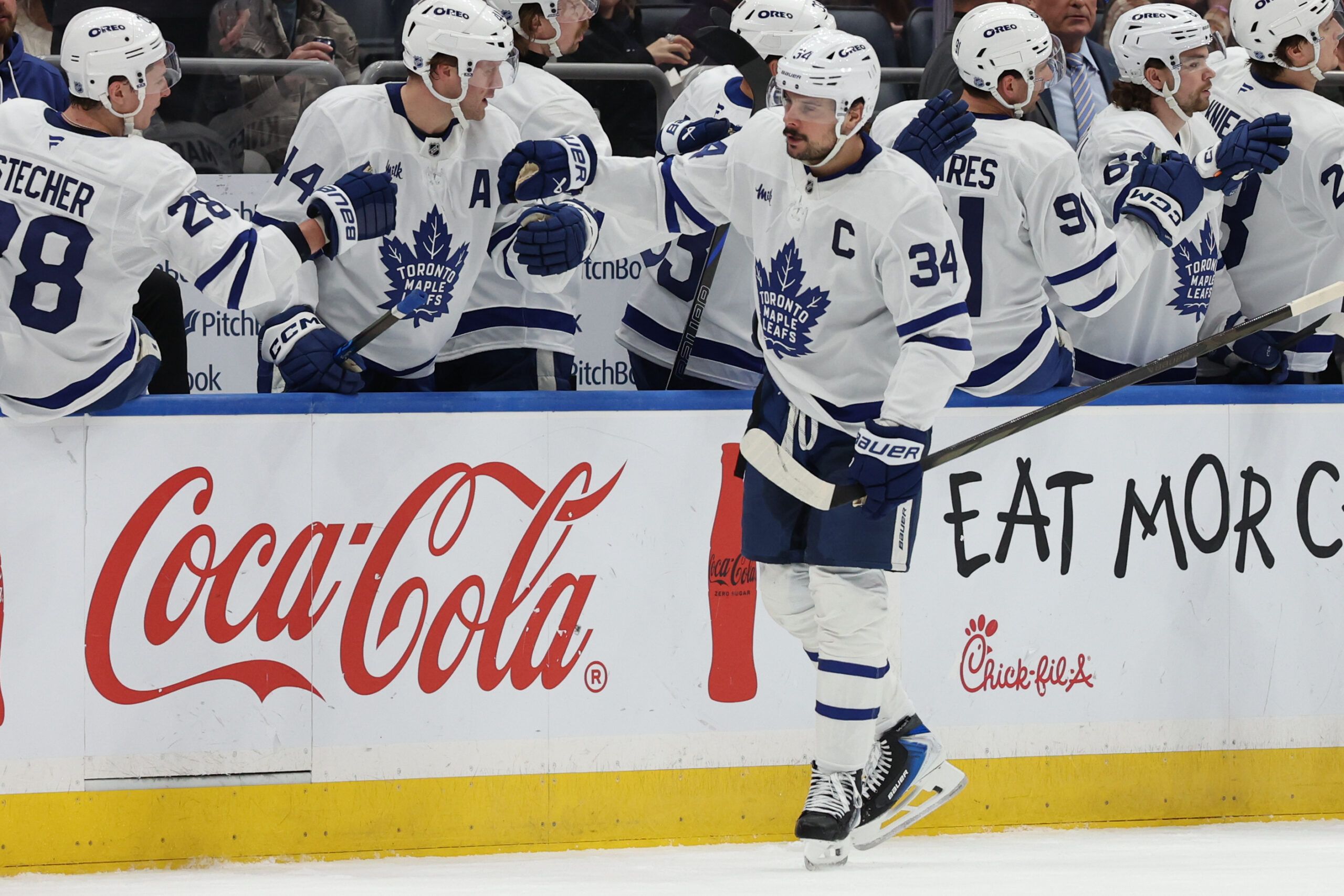 Mitch Marner Reacts in 3 Words As Auston Matthews Gets Crowned Maple ...