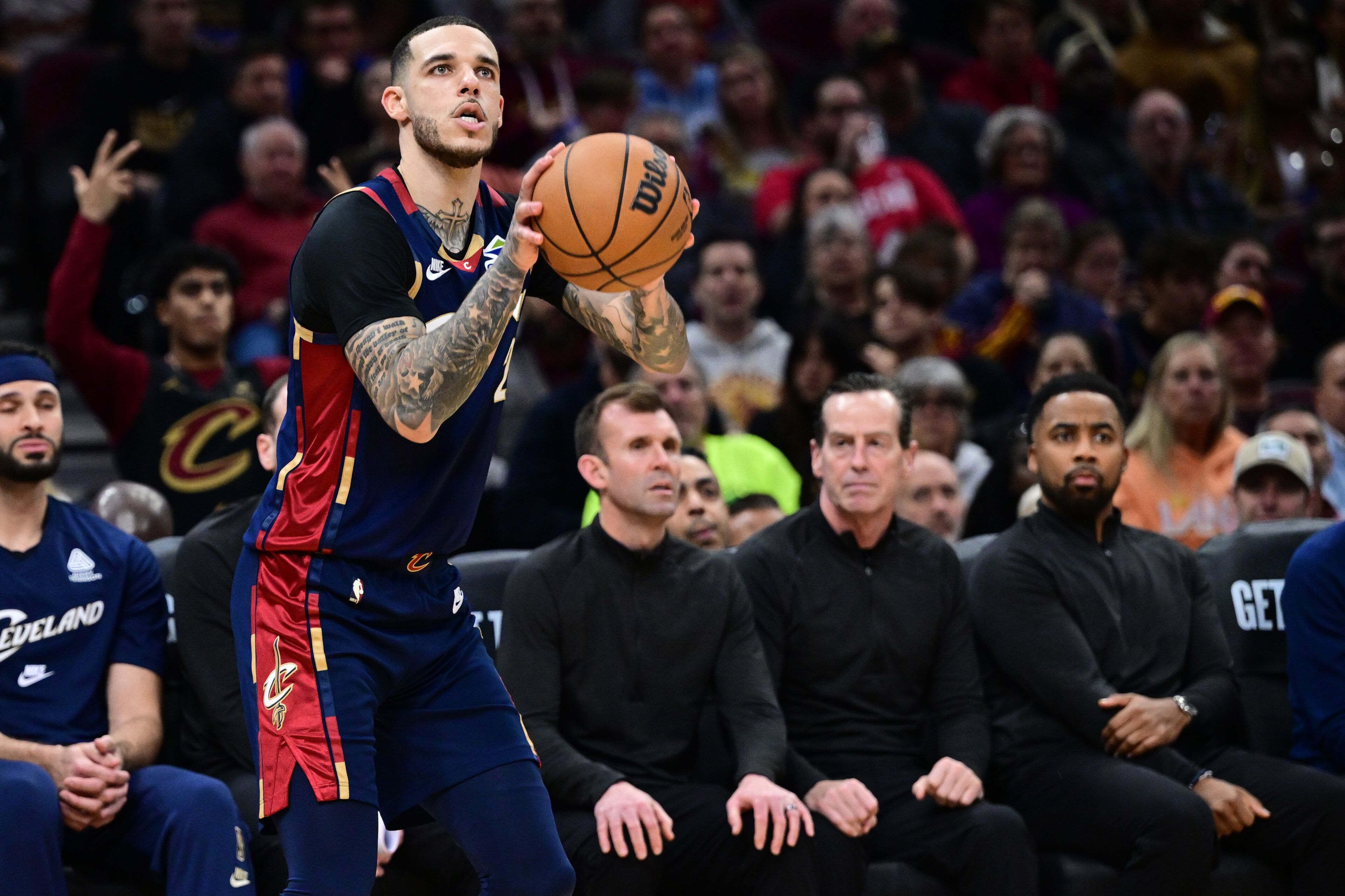 NBA Champion Hilariously Unloads on Lonzo Ball After Cavs Guard's 0 ...