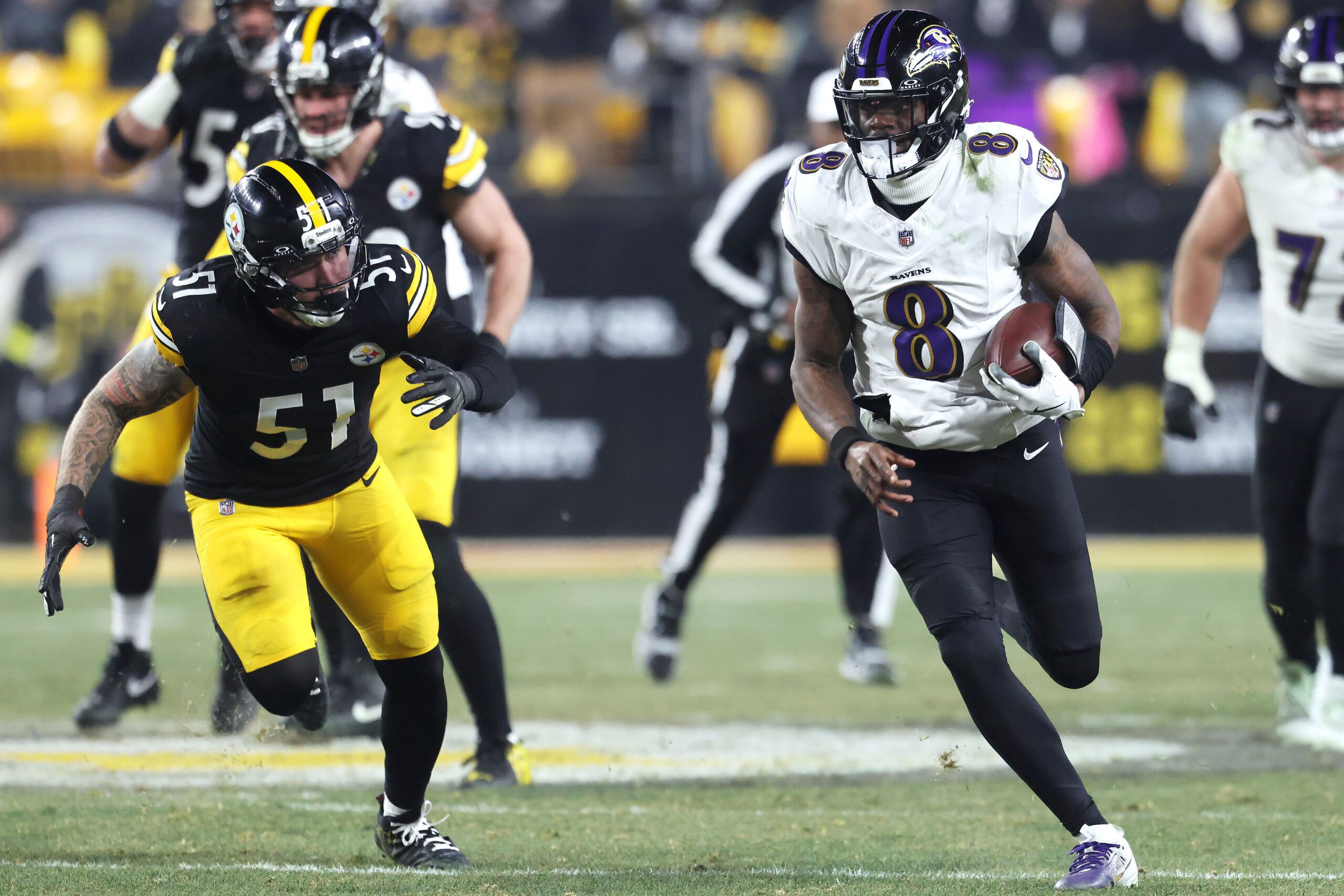 NFL Legend Puts Lamar Jackson Above Tom Brady, Patrick Mahomes As NFL’s ...