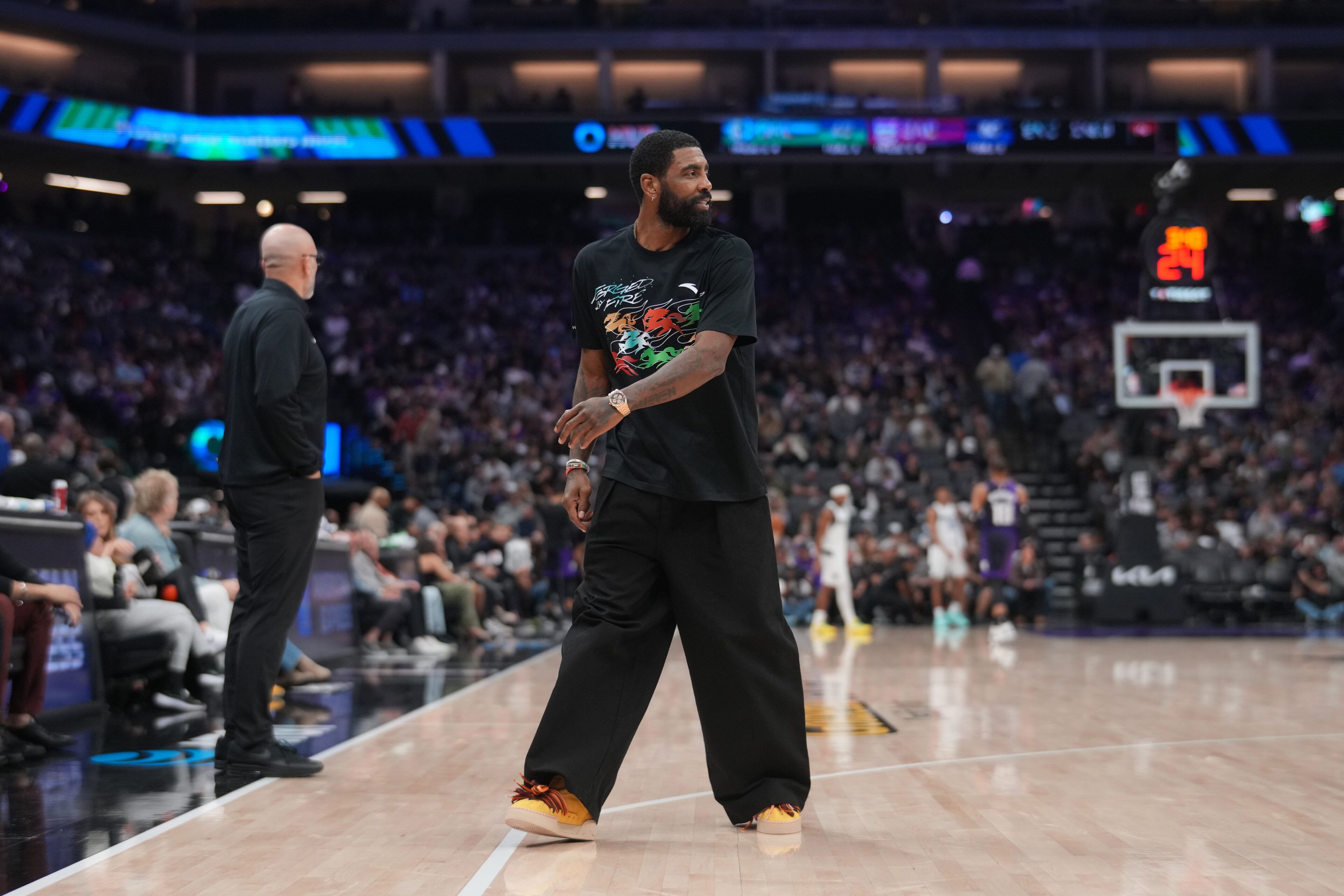 WATCH: Mavericks Star Kyrie Irving Spotted Making Major On-Court ...